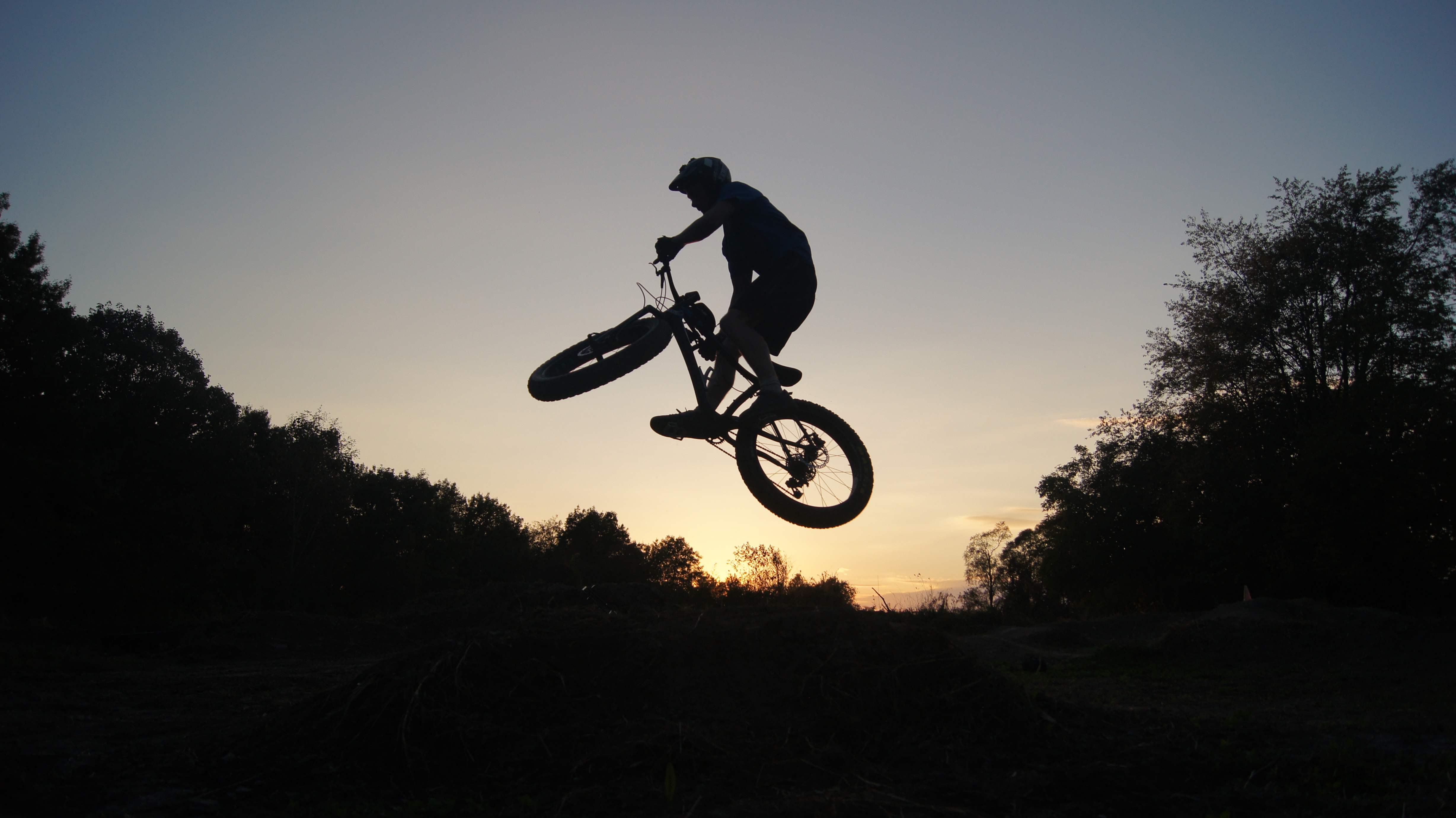 Sunset Whip - KillerShot - Mountain Biking Pictures - Vital MTB