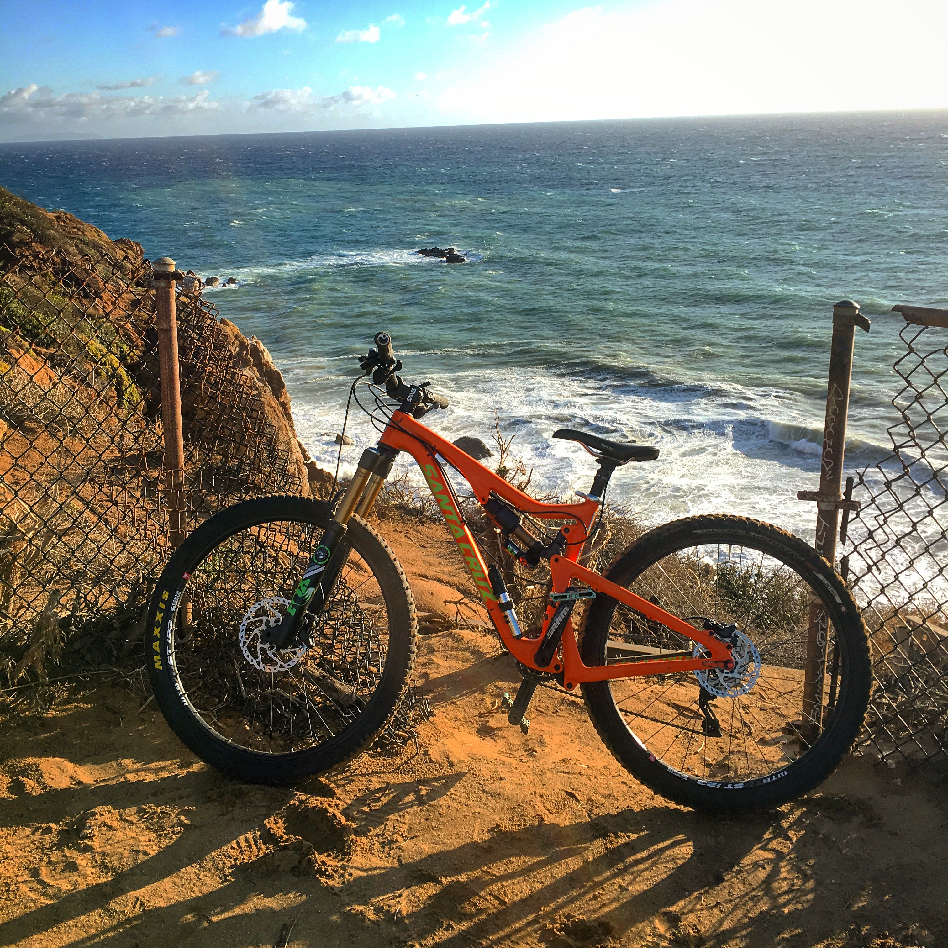 Santa Cruz 2015 5010 C - oskar adamson's Bike Check - Vital MTB