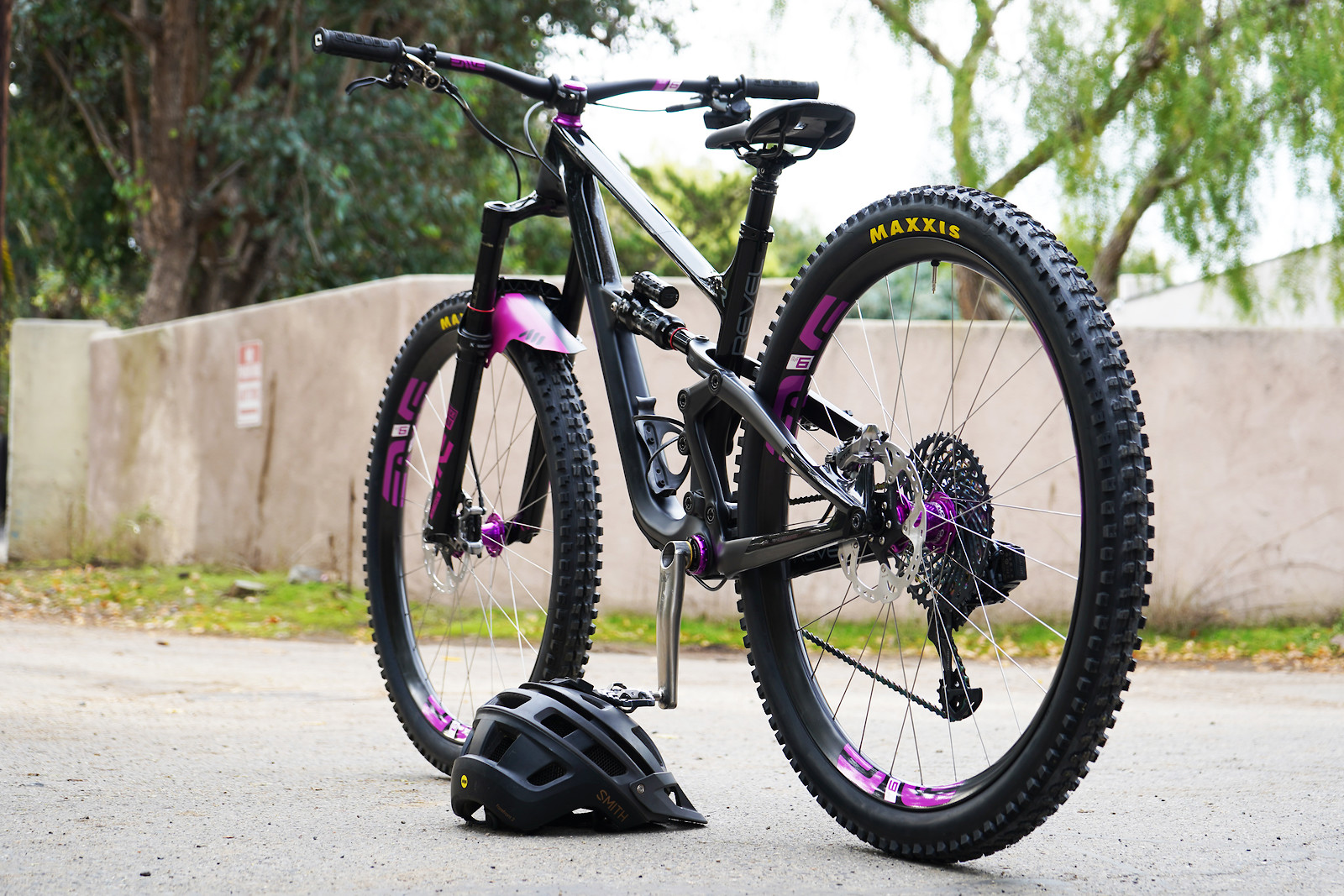 Purple Haze Revel Rascal - probikesupply's Bike Check - Vital MTB