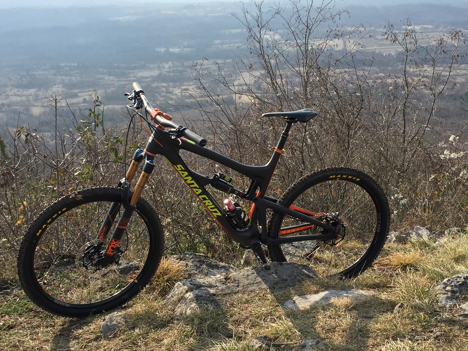 Santa Cruz Nomad CC Orange - r4ndom's Bike Check - Vital MTB