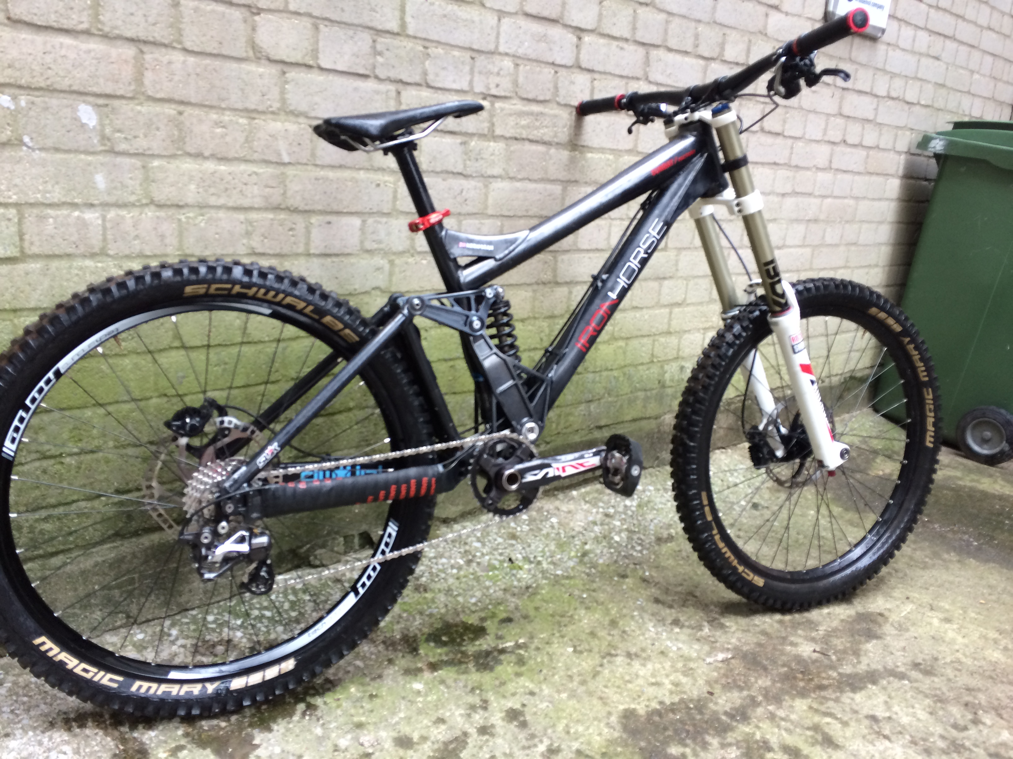 The Plastic Pony - Keen_Bean's Bike Check - Vital MTB