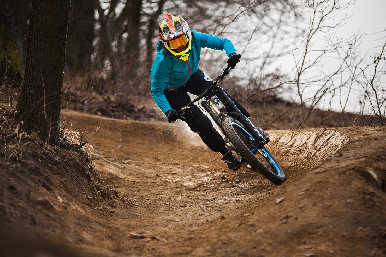 4 - intro - Mountain Biking Pictures - Vital MTB