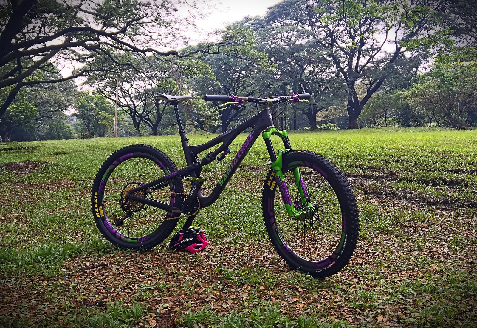 Custom Purple Green Santa Cruz 5010 - luigilizares77's Bike Check ...