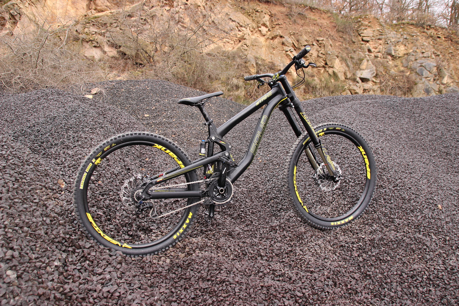 Solid Strike Custom 2015 - BW - Custombikes's Bike Check - Vital MTB
