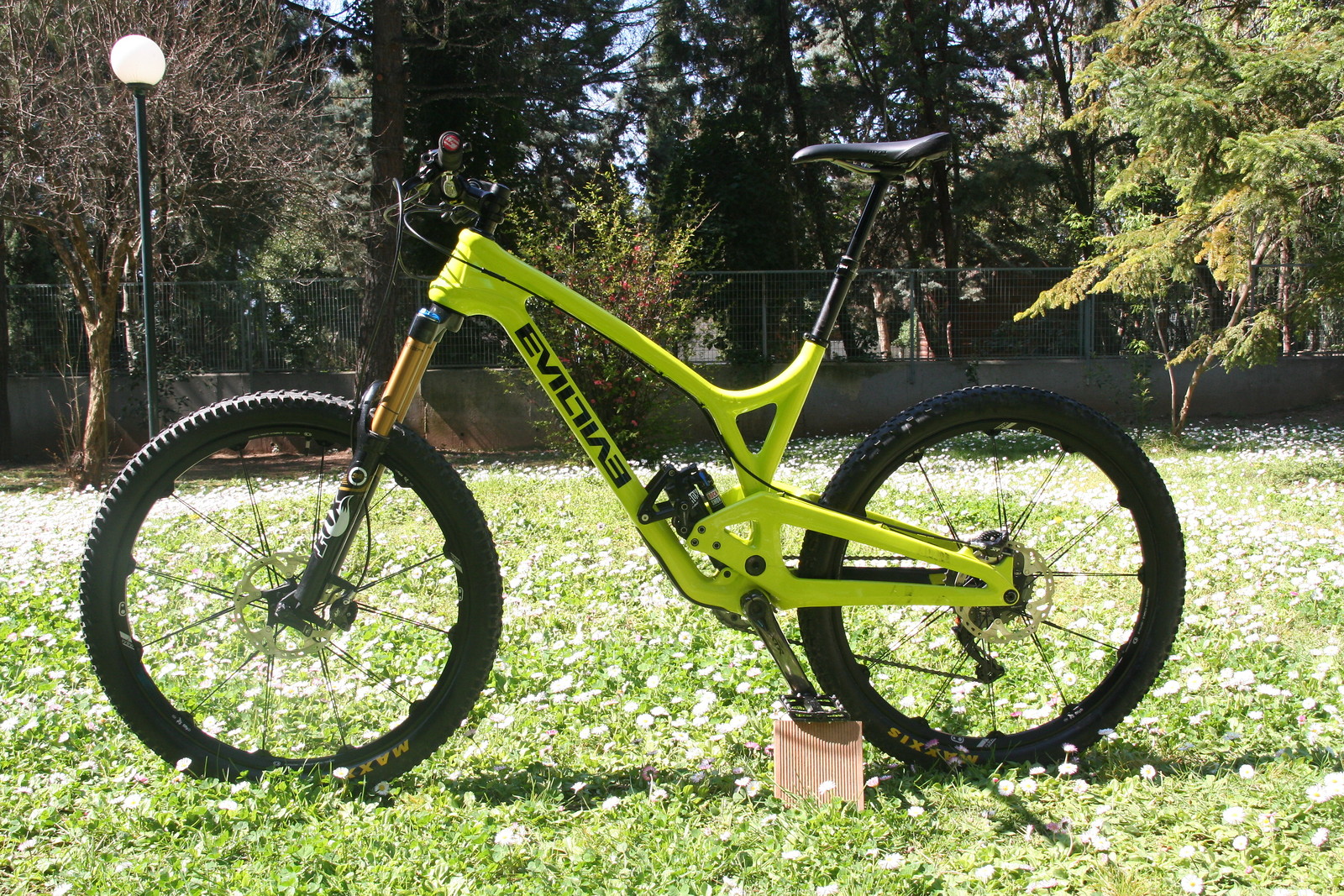 VISION's Evil Bikes - VISION's Bike Check - Vital MTB