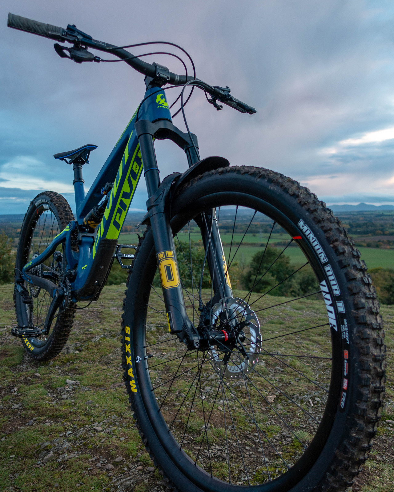 Milan's Pivot Firebird - Milan_DH's Bike Check - Vital MTB