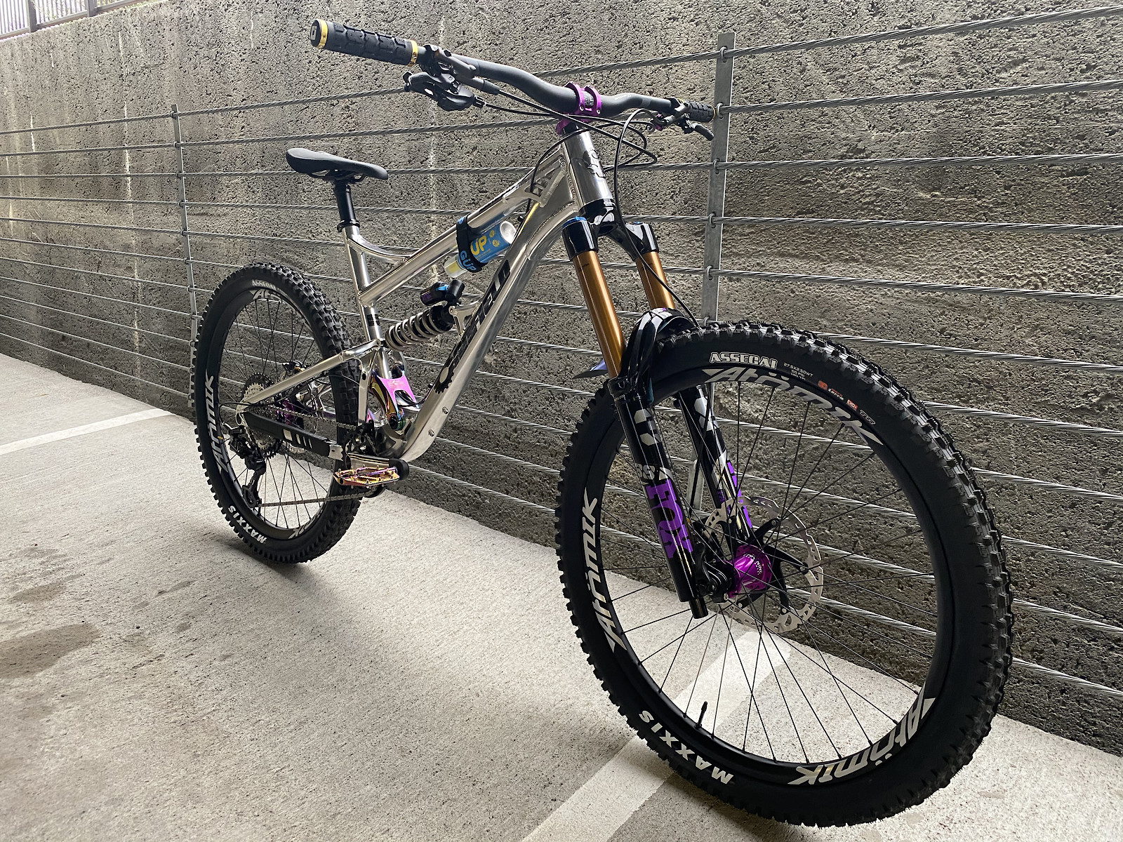 2020 Canfield Balance LE Custom Build - Don1138's Bike Check - Vital MTB