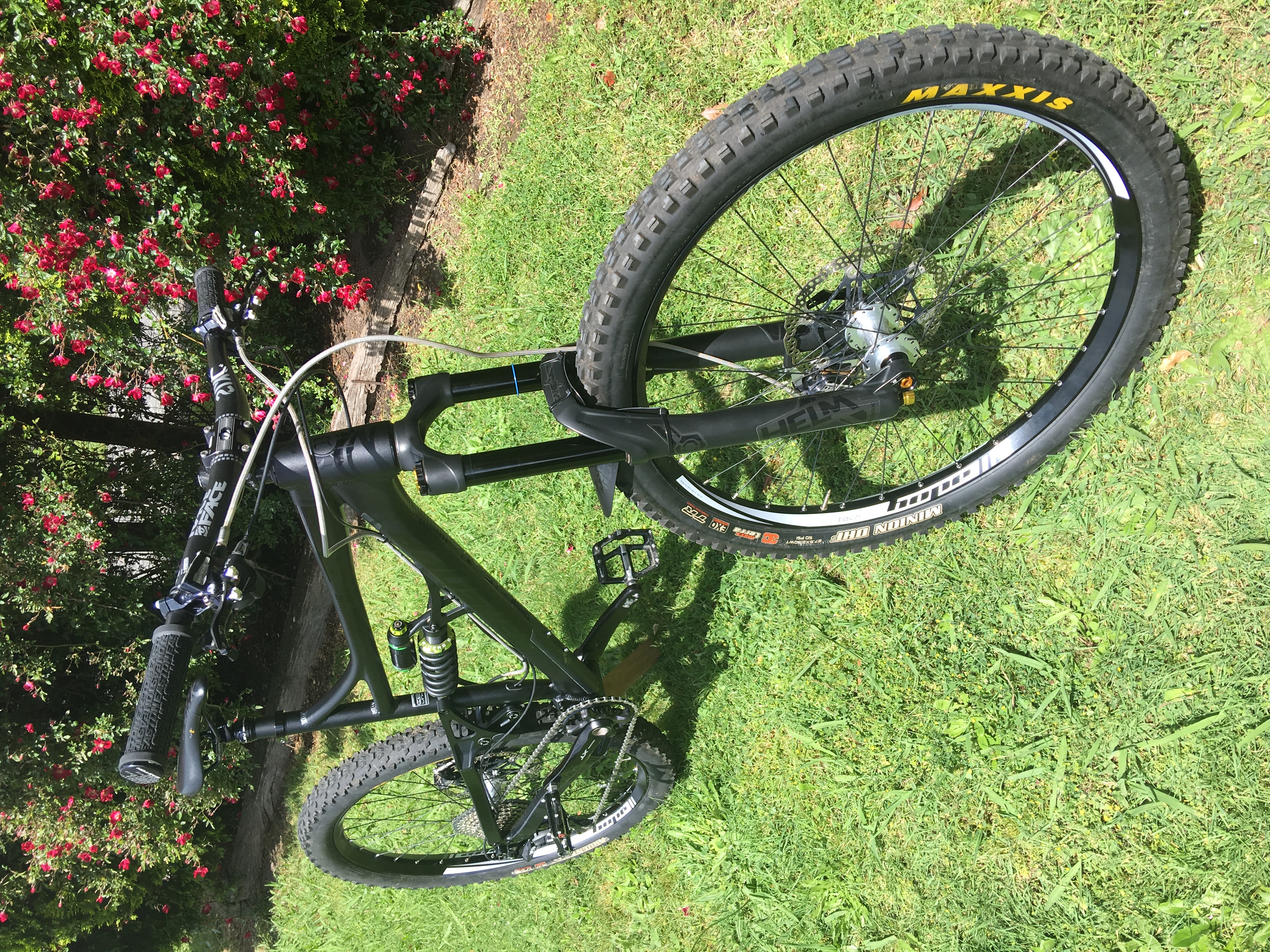 Banshee Rune - the drizzle's Bike Check - Vital MTB