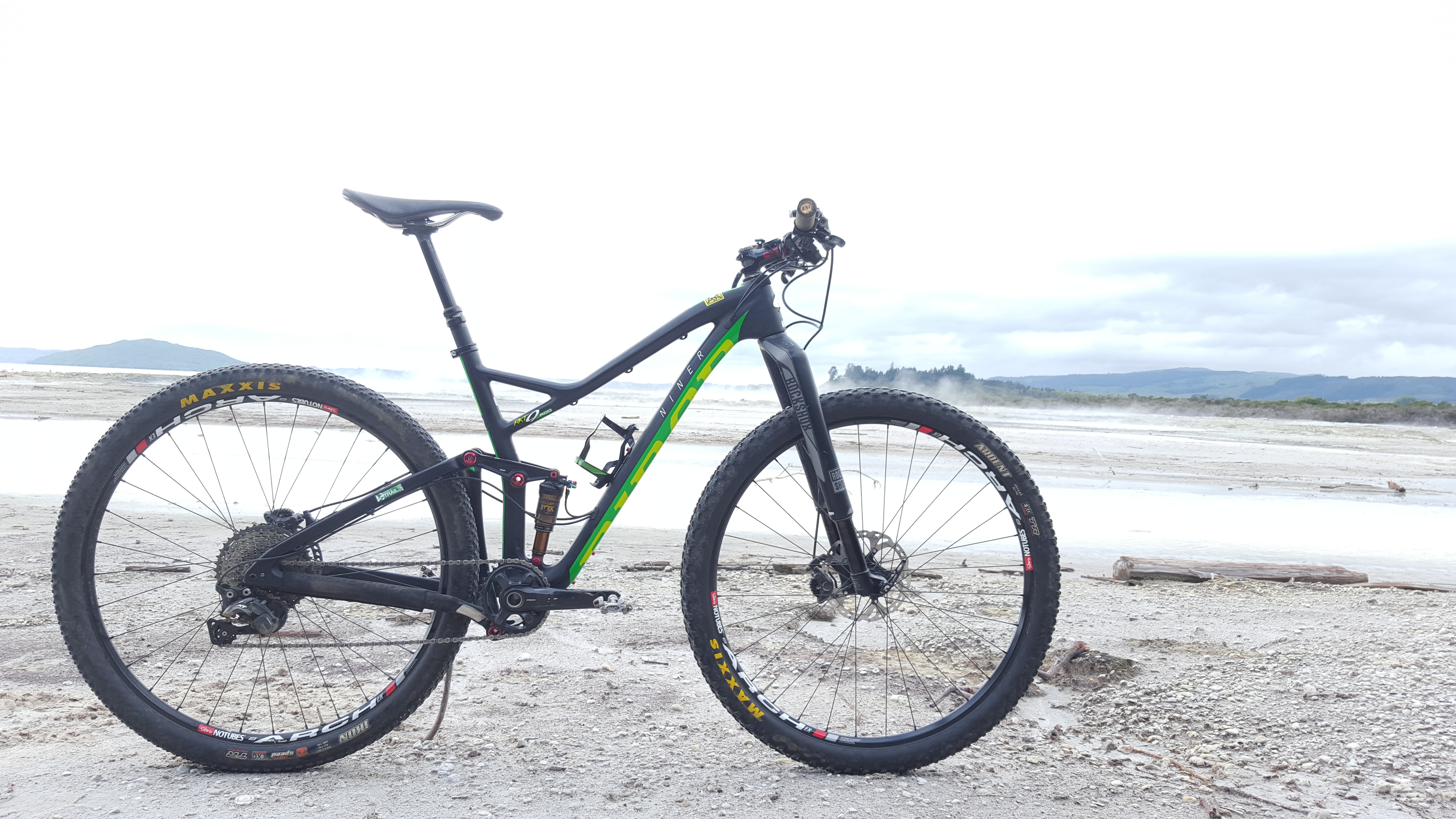 Goodsell's Niner Rocket - James_Goodsell's Bike Check - Vital MTB