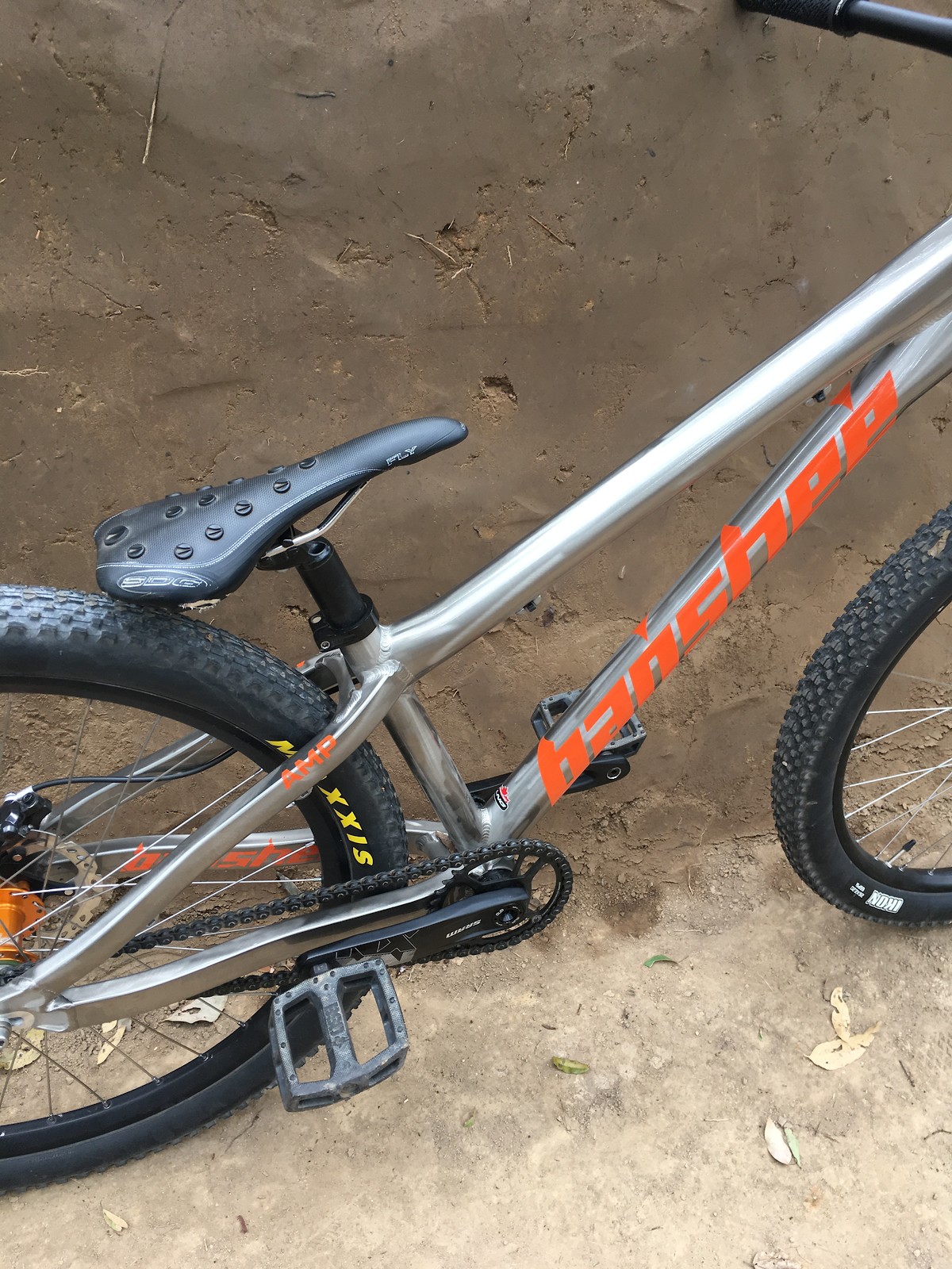 Banshee Amp - Paul White's Bike Check - Vital MTB