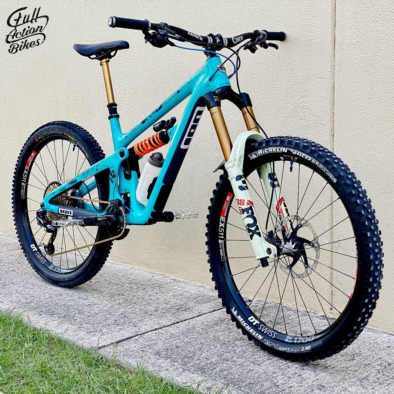 Yeti sb165 Turq "La Yetona" - PH7's Bike Check - Vital MTB