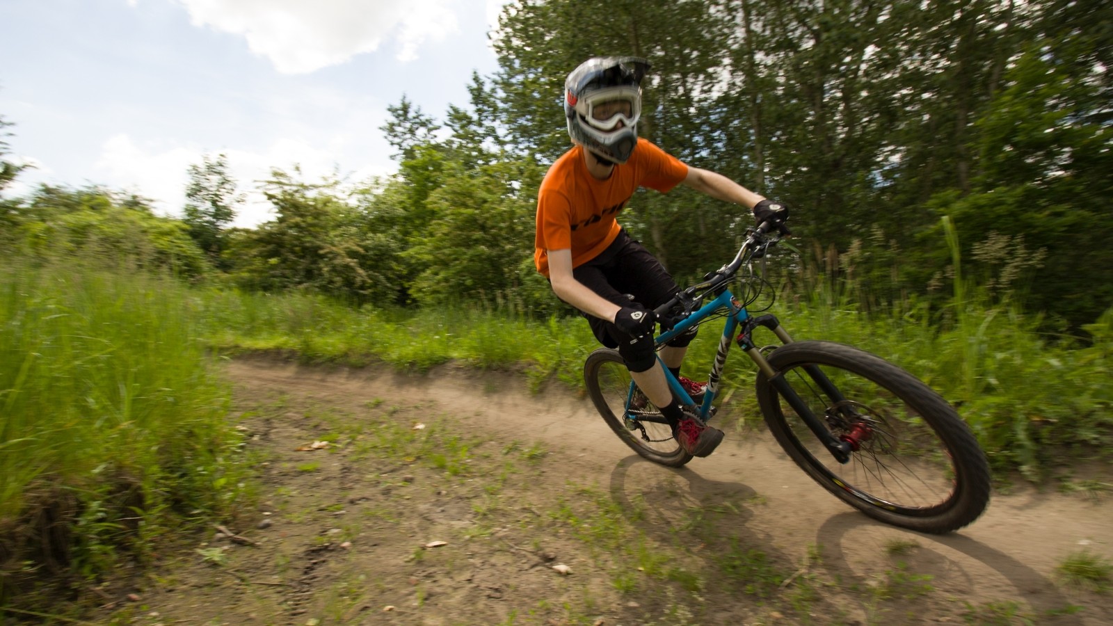Berm - lukidtm - Mountain Biking Pictures - Vital MTB