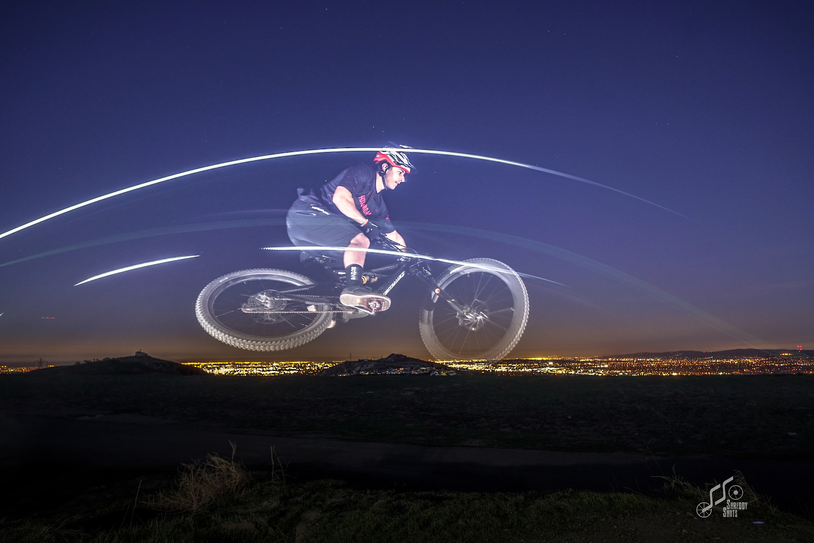 jake marr oaks hip ghosting with light trails - shreddyshots - Mountain ...