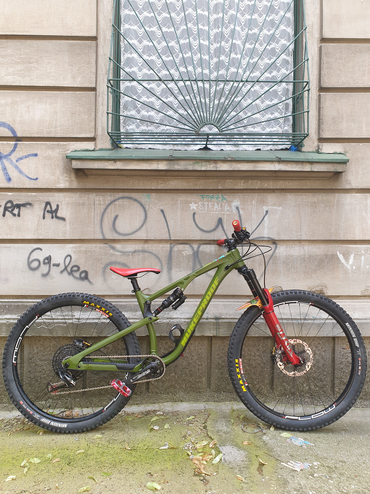 Nukeproof Reactor 290 army green custom build - EugenM's Bike Check ...