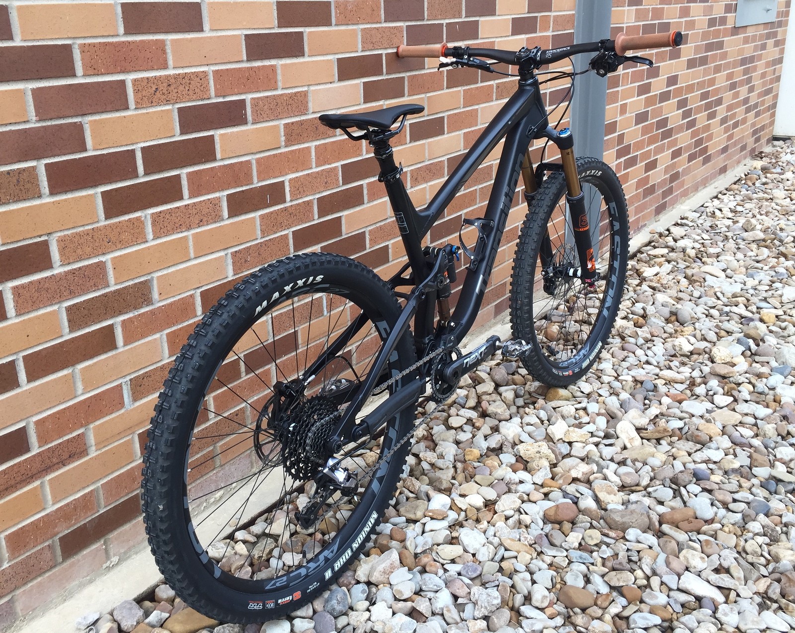 2017 Transition Scout - scootch's Bike Check - Vital MTB