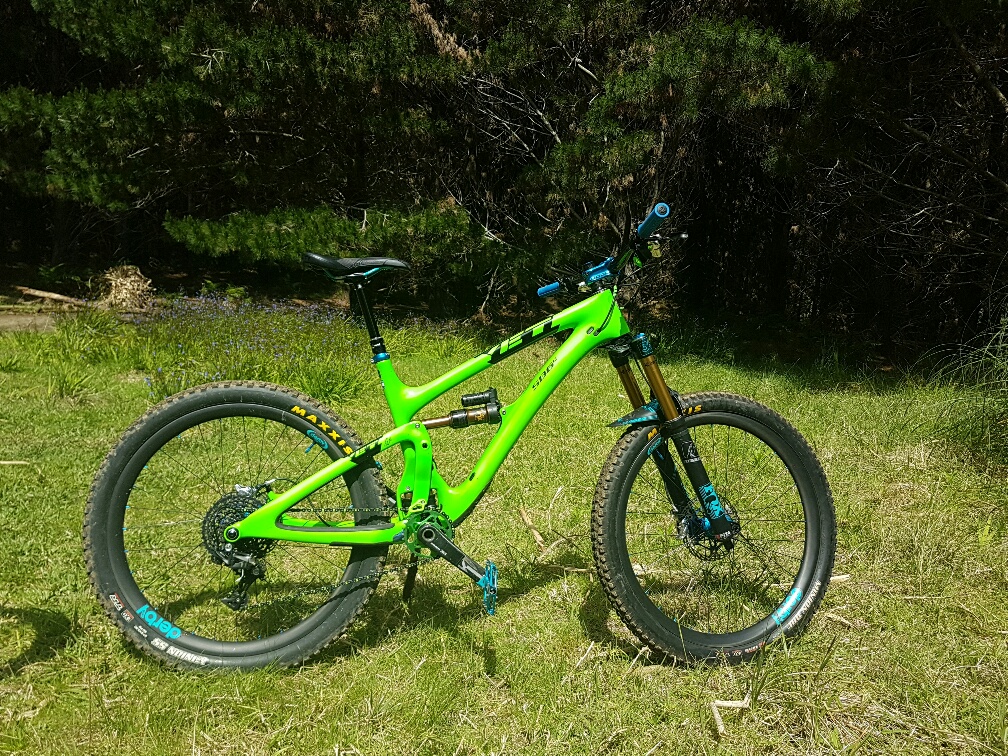 2016 Yeti SB6C Green Medium - HrLee's Bike Check - Vital MTB