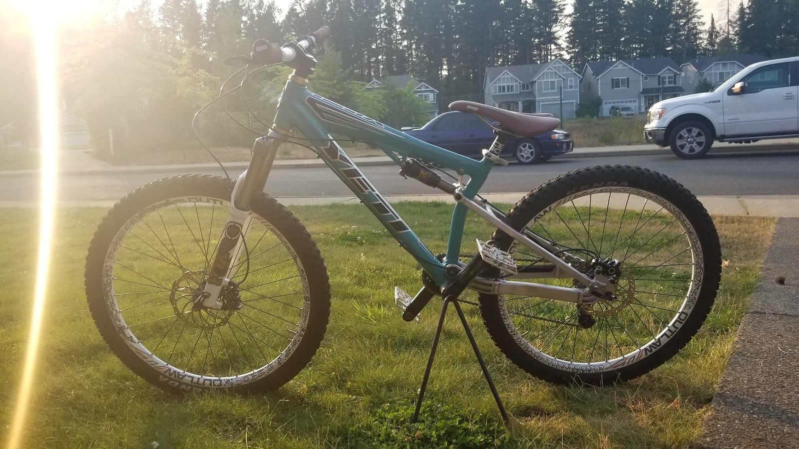 Yeti 4x special projects - NHtoWA421's Bike Check - Vital MTB