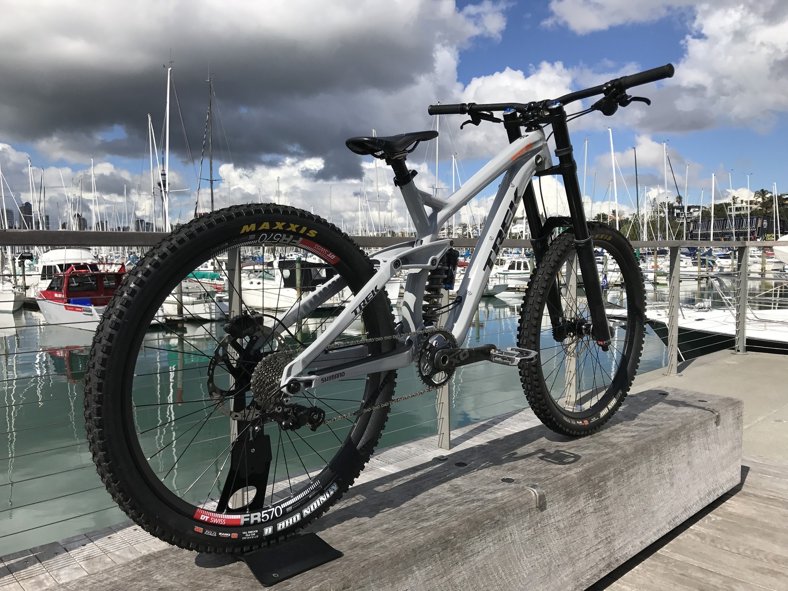 Trek session 'fighter jet' grey - full ground up rebuild - @_lieutenant ...