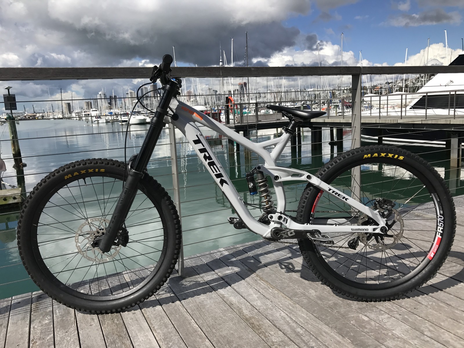 Trek session 'fighter jet' grey - full ground up rebuild - @_lieutenant ...