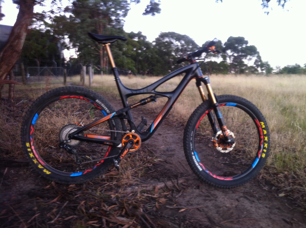 Ibis Mojo 3 custom - 304nick's Bike Check - Vital MTB