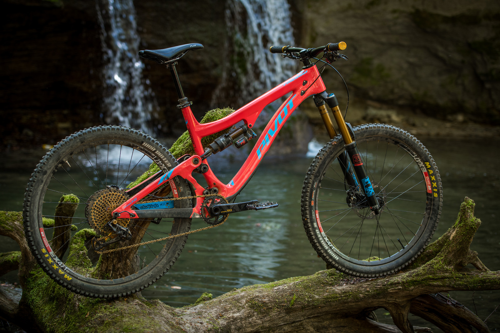 Pivot Firebird XX1 Eagle - The Factory Bike Shop's Bike Check - Vital MTB