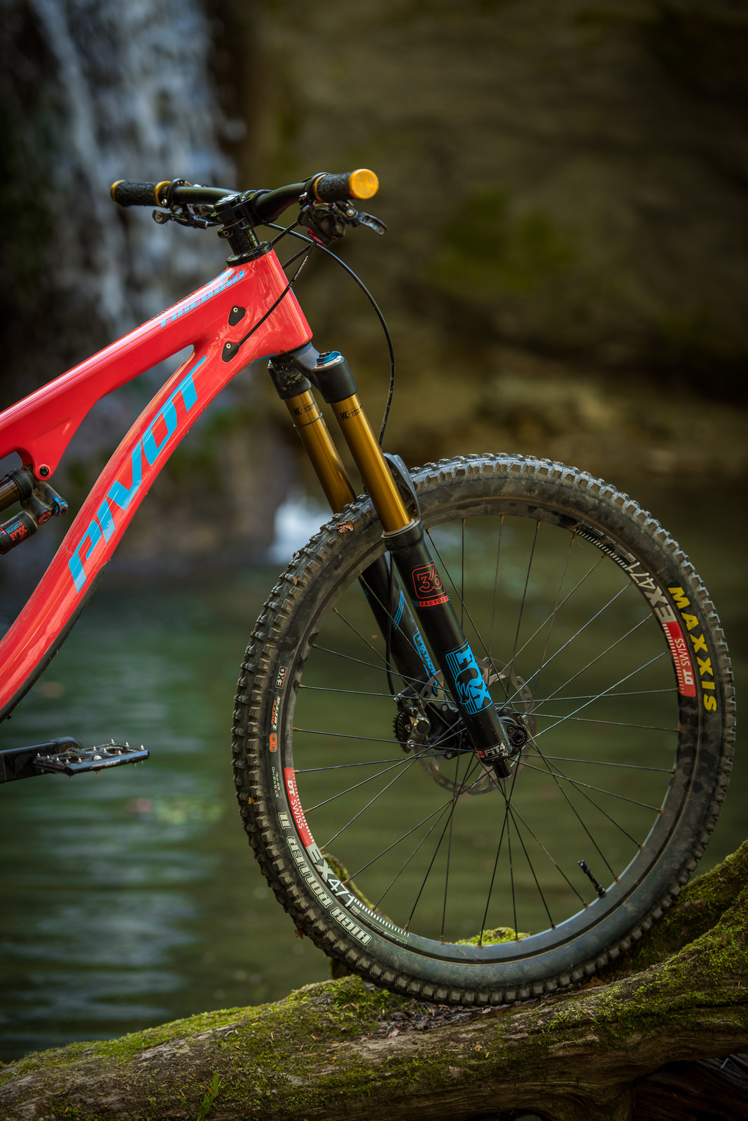 Pivot Firebird XX1 Eagle - The Factory Bike Shop's Bike Check - Vital MTB