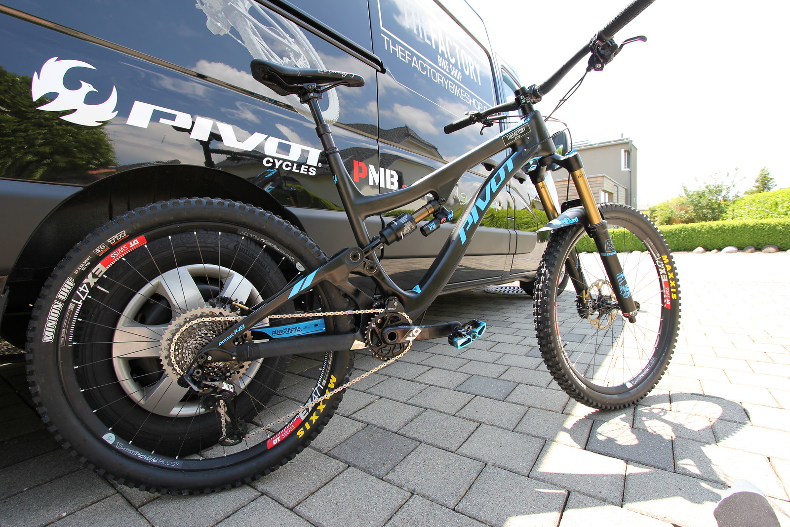 Pivot Firebird X01 Eagle - The Destroyer - The Factory Bike Shop's Bike ...