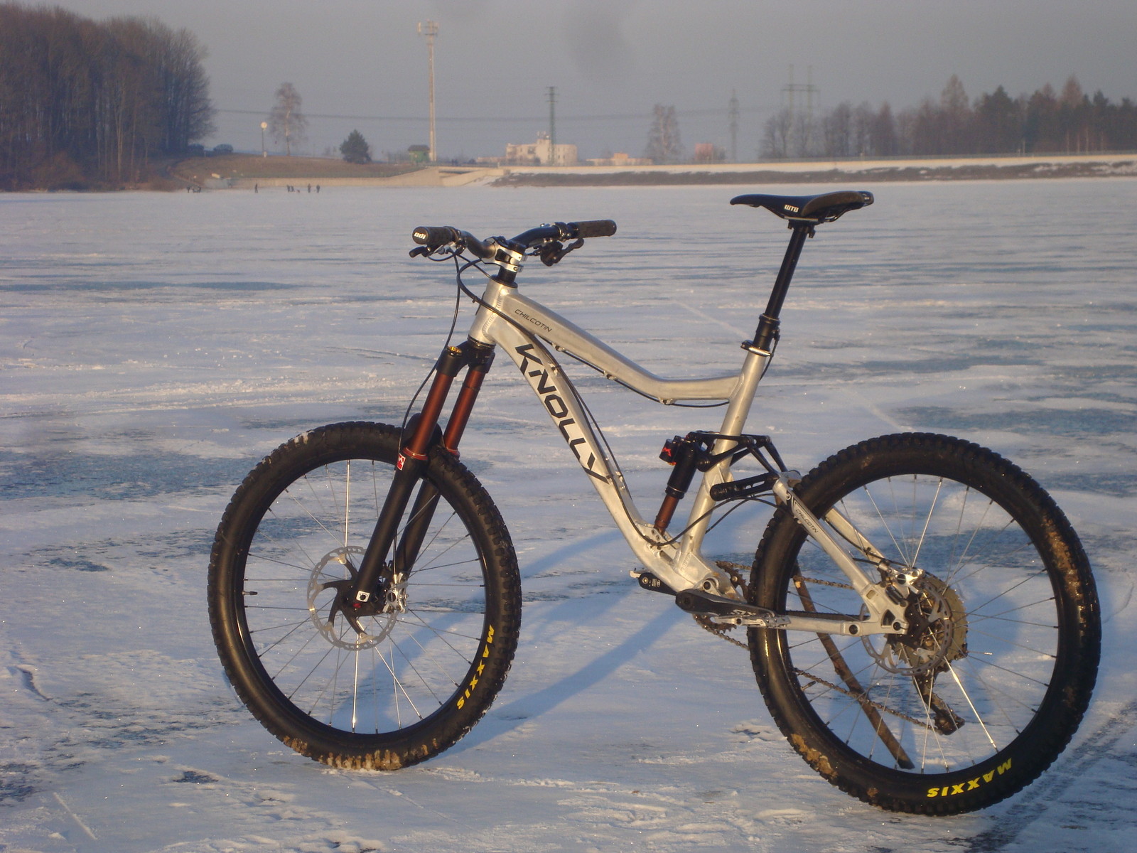 Knolly Chilcotin - goofy's Bike Check - Vital MTB