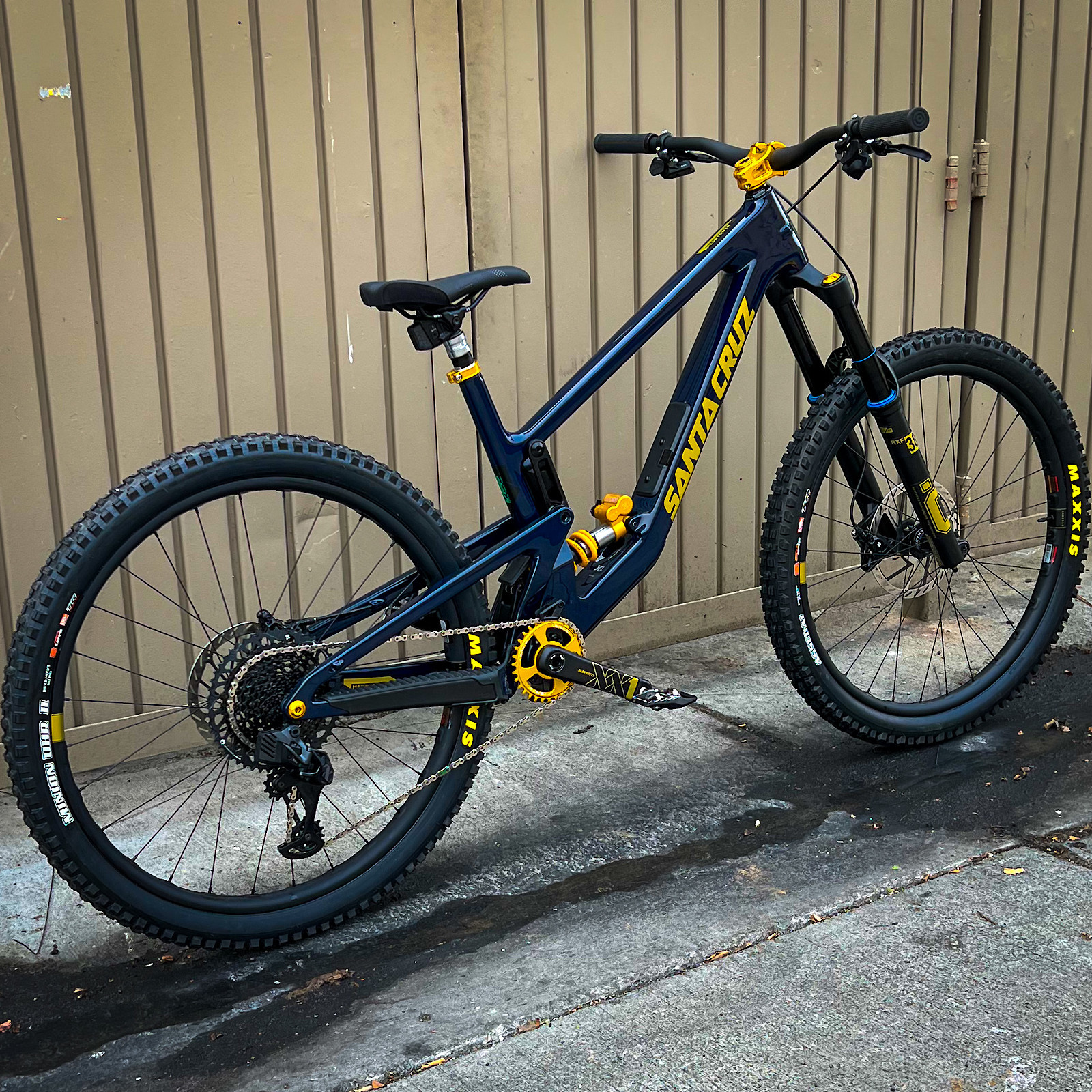 Burgtec, Ohlins Megatower 2 - cblesius's Bike Check - Vital MTB