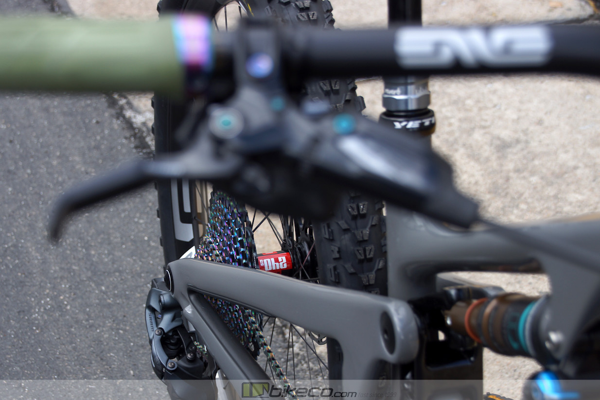 Custom Yeti SB140 SRAM XX1 AXS, ENVE - BikeCo.com's Bike Check - Vital MTB