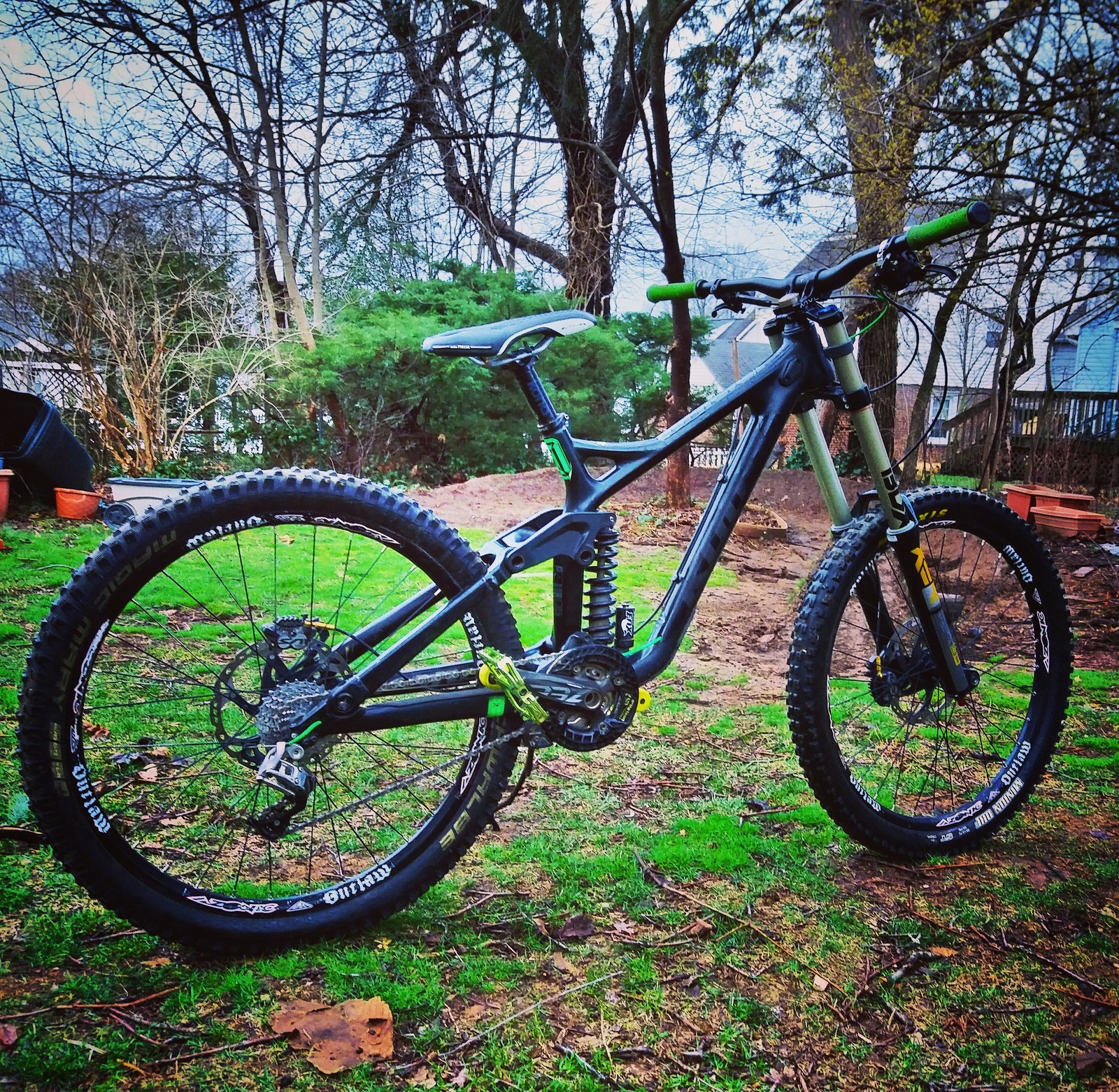 Kona Smooth Operator Carbon - Killerobar's Bike Check - Vital MTB