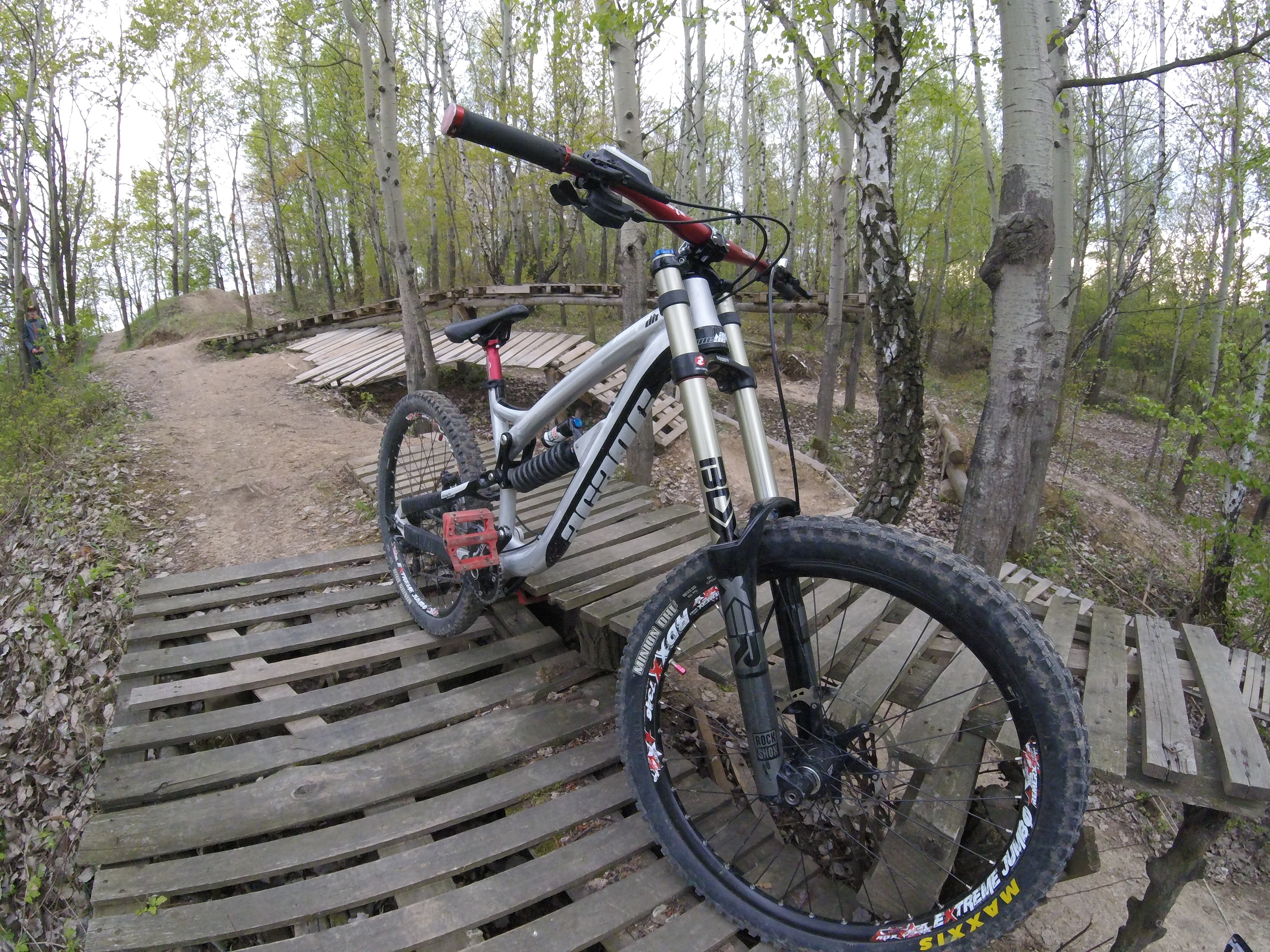 AGang Ninja DH 2013 - Filip's Bike Check - Vital MTB