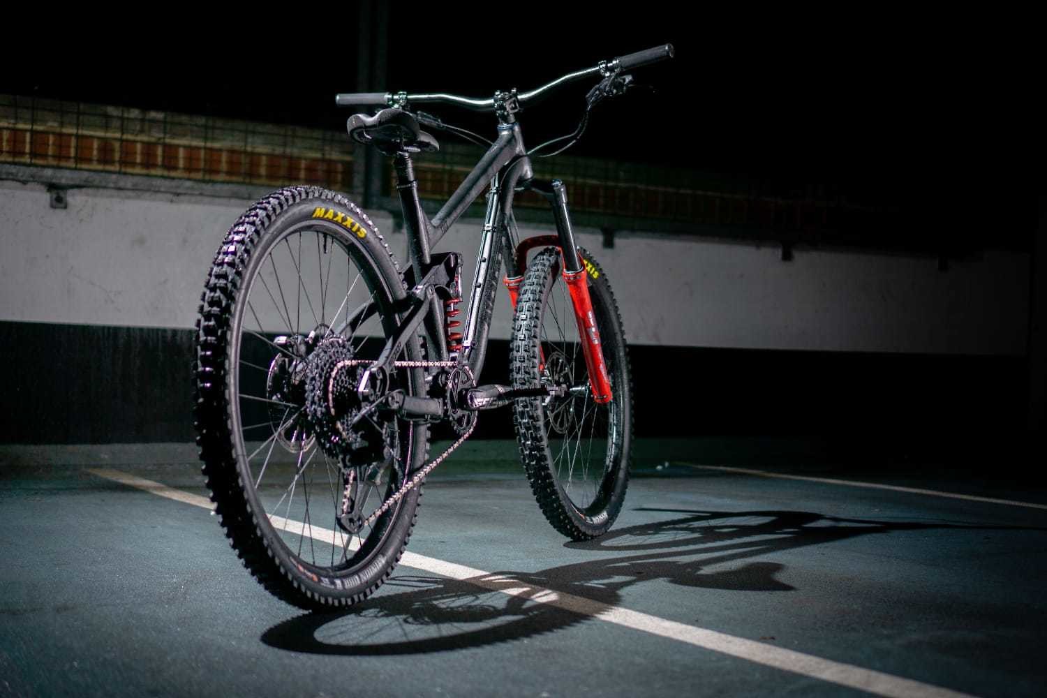 Airdrop Edit - Dave GFC's Bike Check - Vital MTB