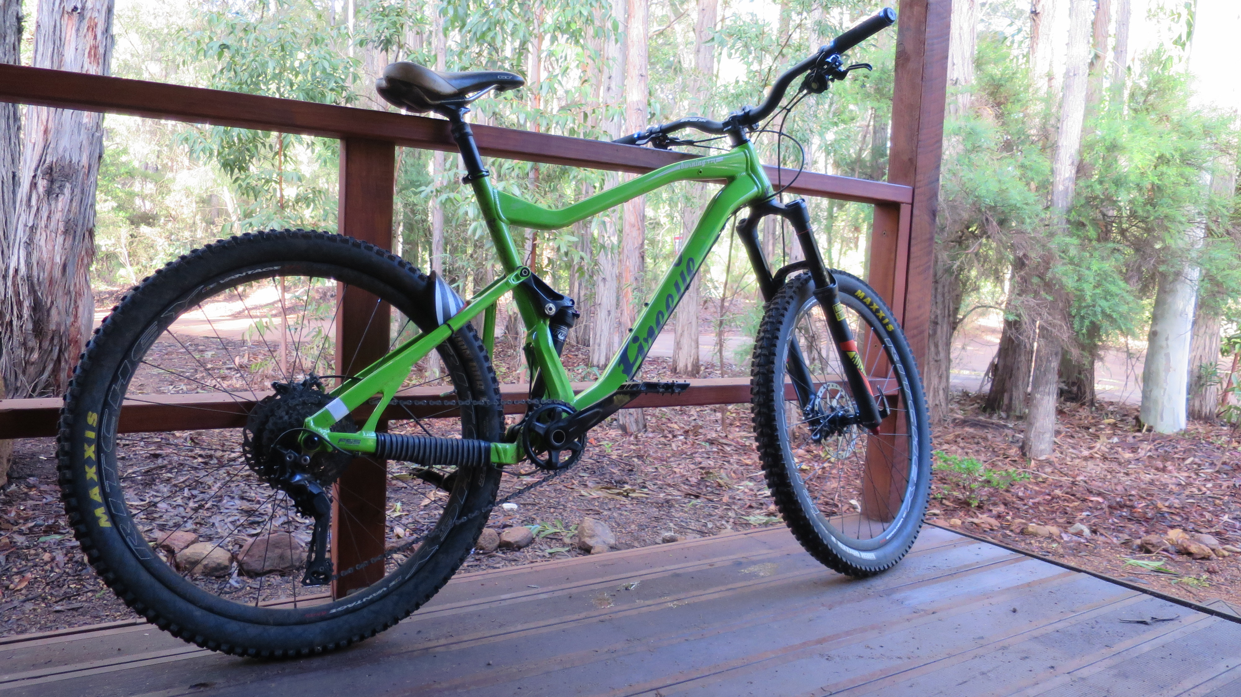 Custom built Fireeye Burning TR 2016 - Lucimate's Bike Check - Vital MTB