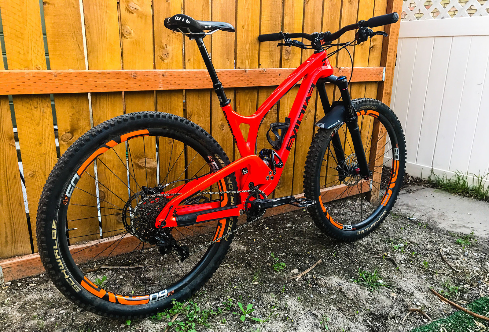 2016 Evil The Following - BroBomb's Bike Check - Vital MTB