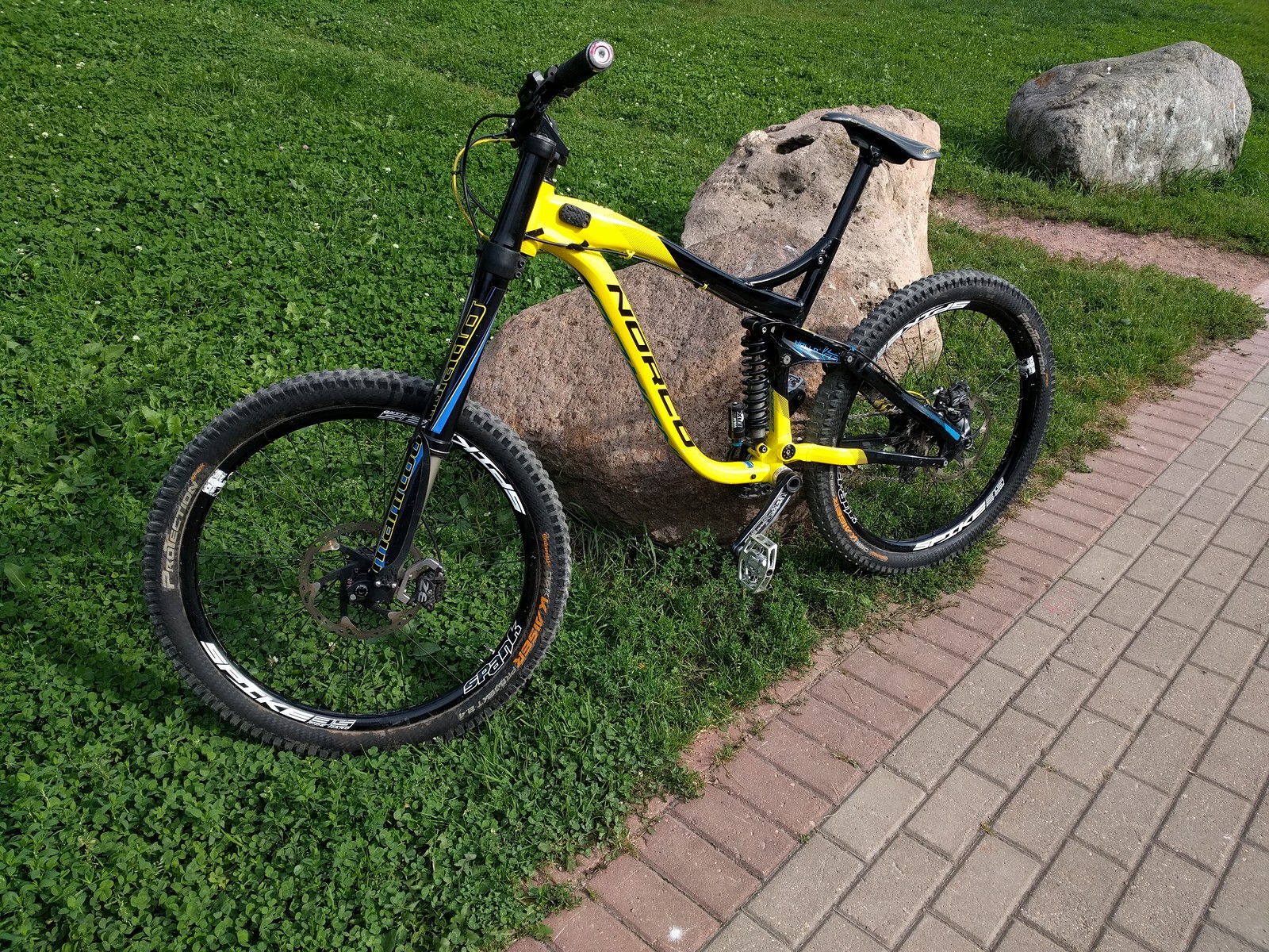 Norco Aurum Fallout boy - Mishka_msk's Bike Check - Vital MTB