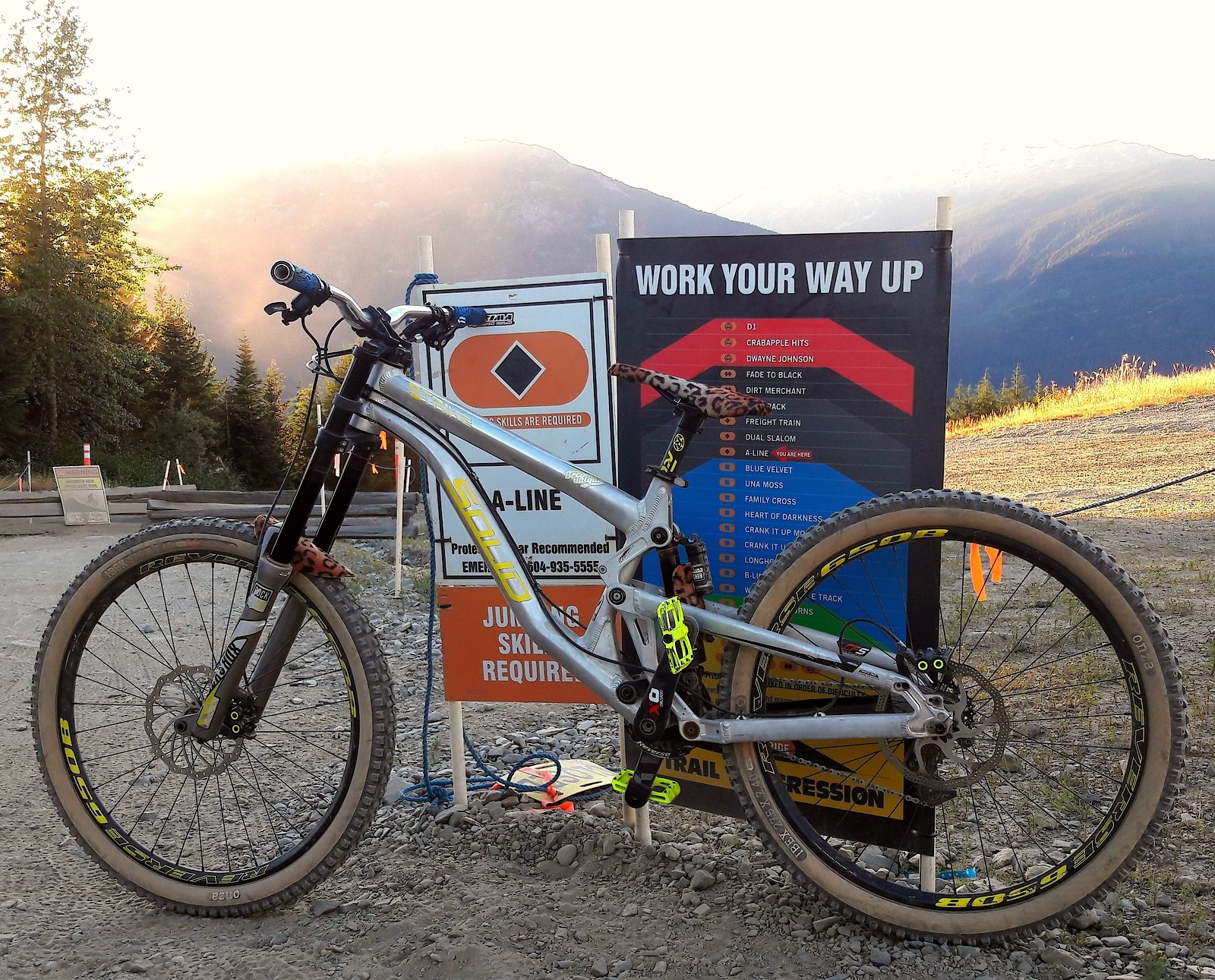 Solid Strike Black Star - steezytorben's Bike Check - Vital MTB