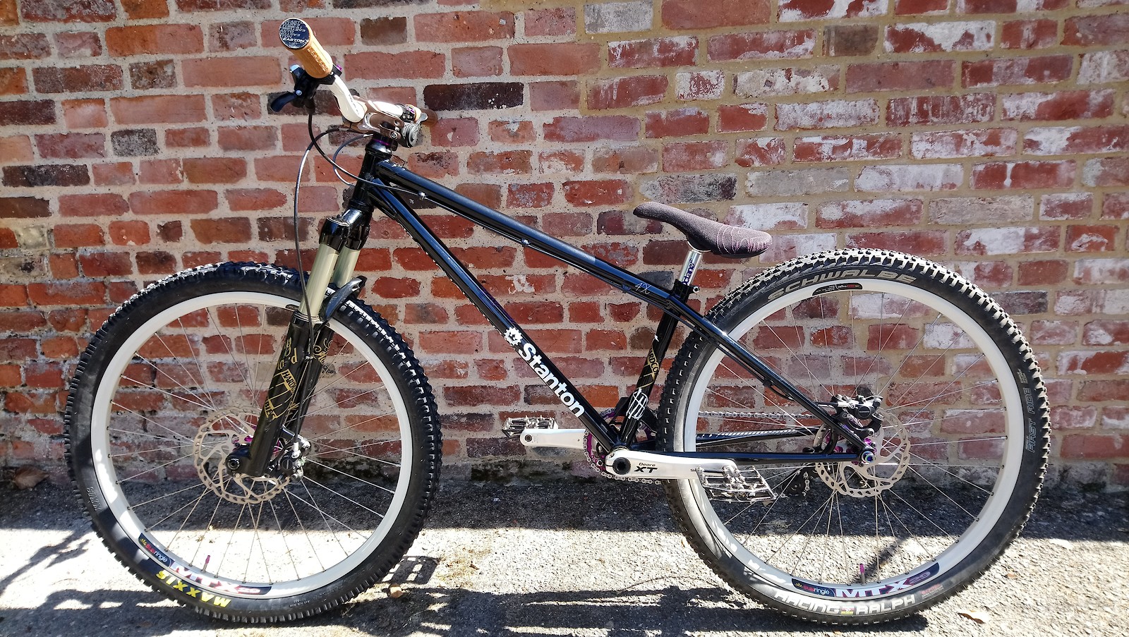 Stanton 4X (old/RIP) - Jonzilla's Bike Check - Vital MTB