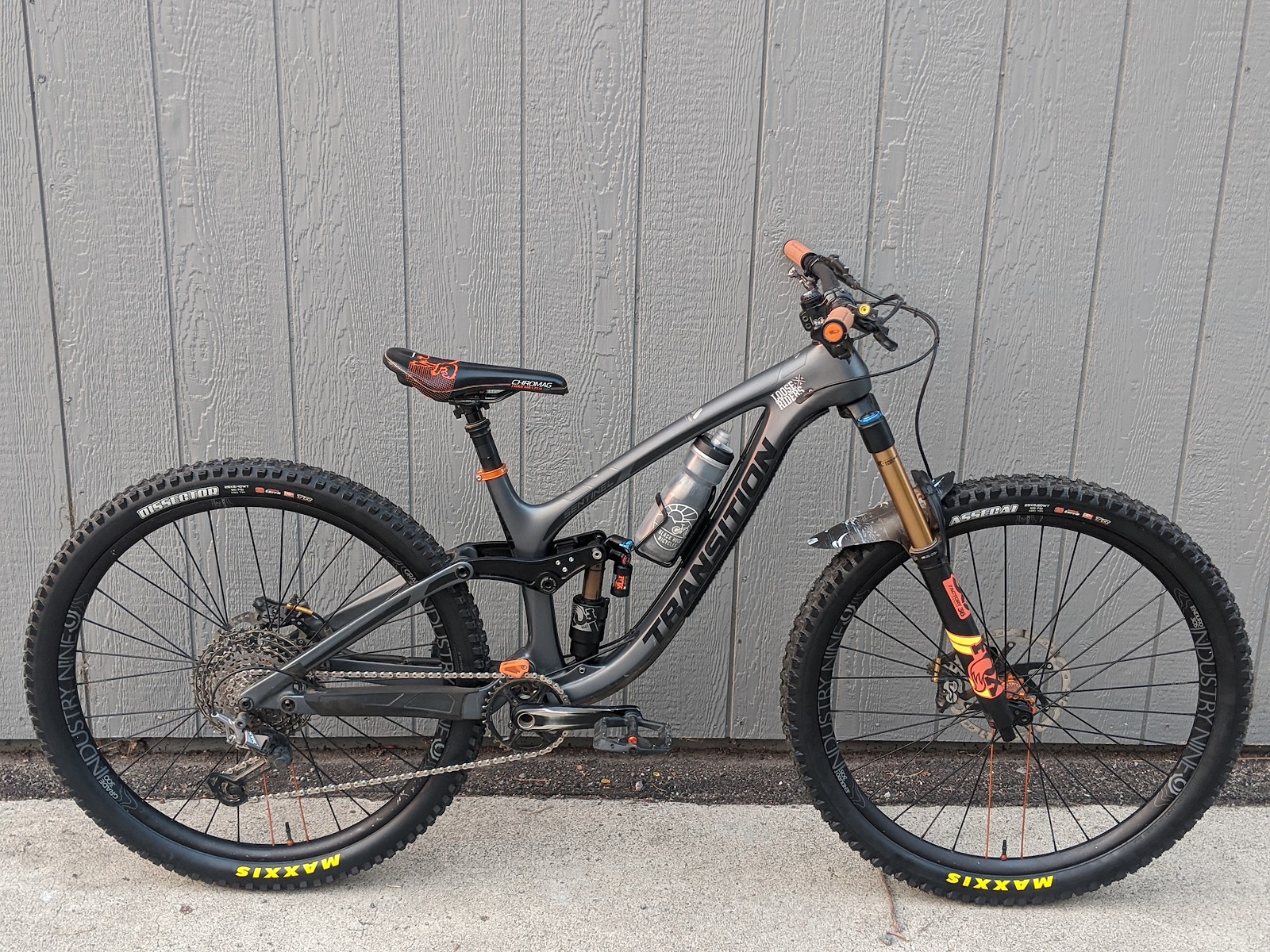 Transition Sentinel Carbon V1.2 w/ Cascade Link - switzb15's Bike Check ...