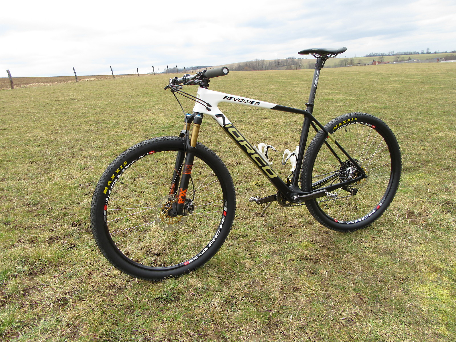 Norco Revolver 9 HT - cocain21's Bike Check - Vital MTB