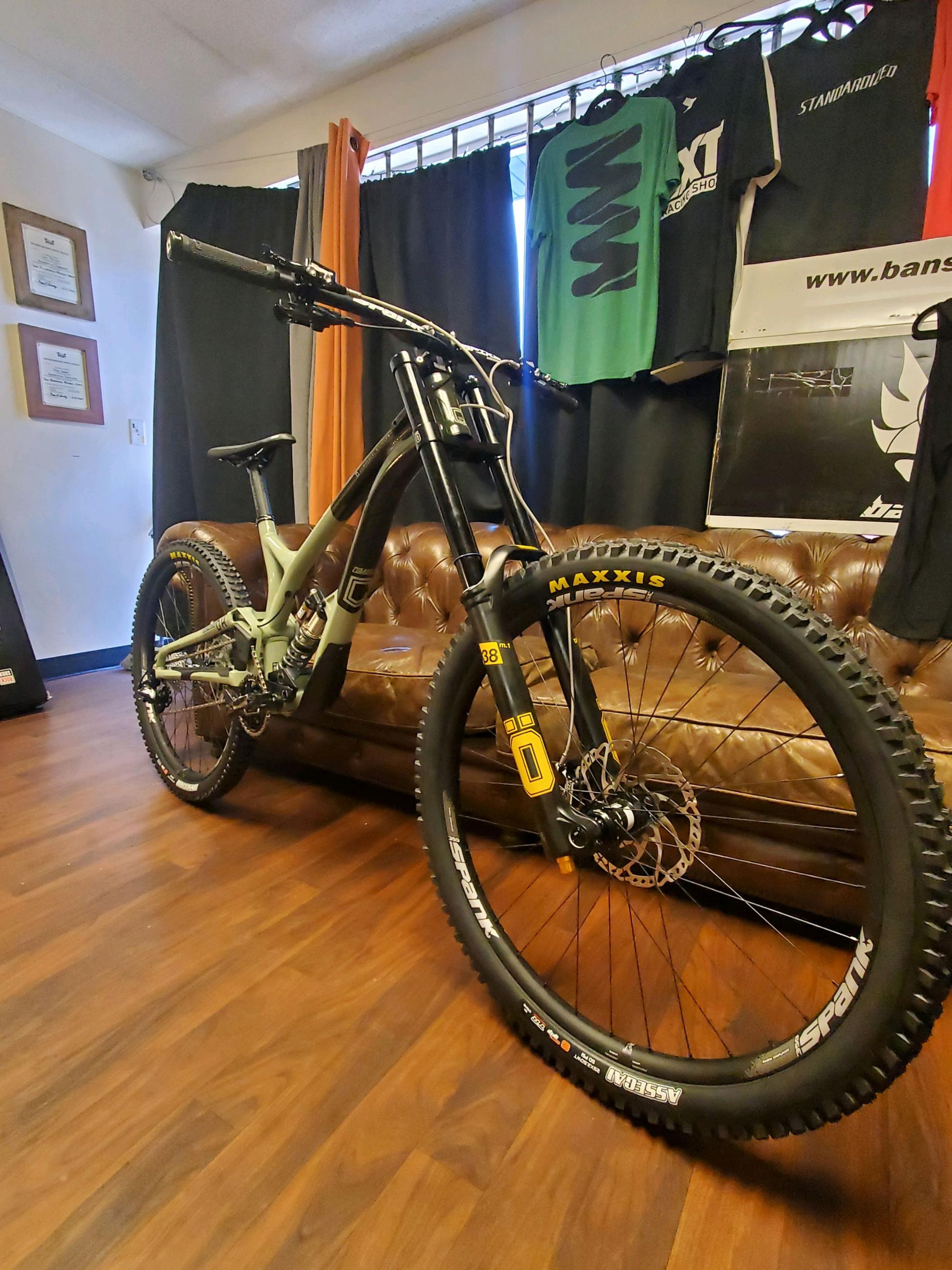 2021 Commencal Supreme Mullet ultimate suspension build ...
