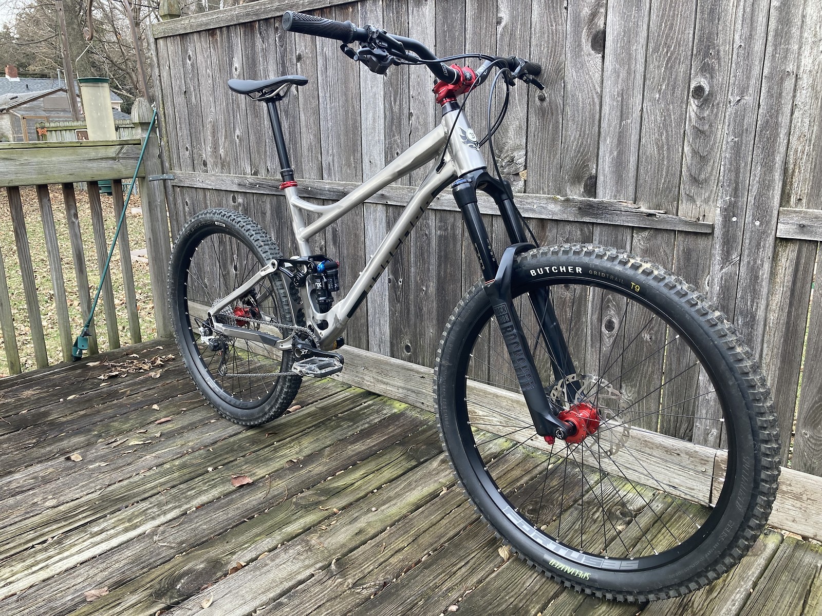 Banshee Spitfire V3 - gratefulbiker's Bike Check - Vital MTB