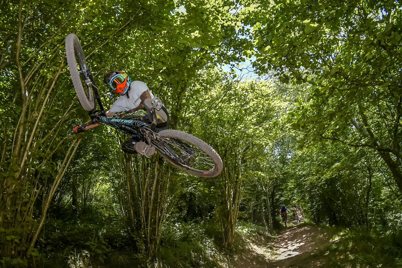 Getting it flat in the woods - martin dunn - Mountain Biking Pictures ...