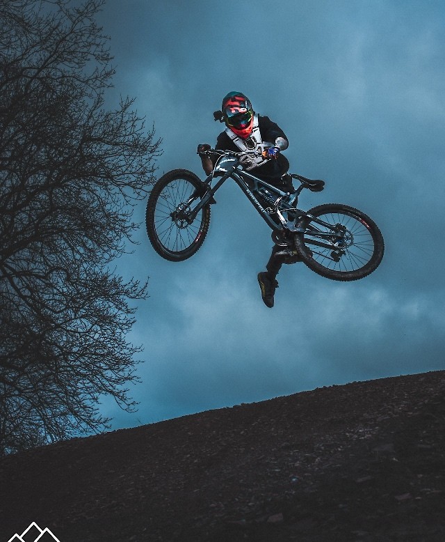 Moody nac shot - martin dunn - Mountain Biking Pictures - Vital MTB