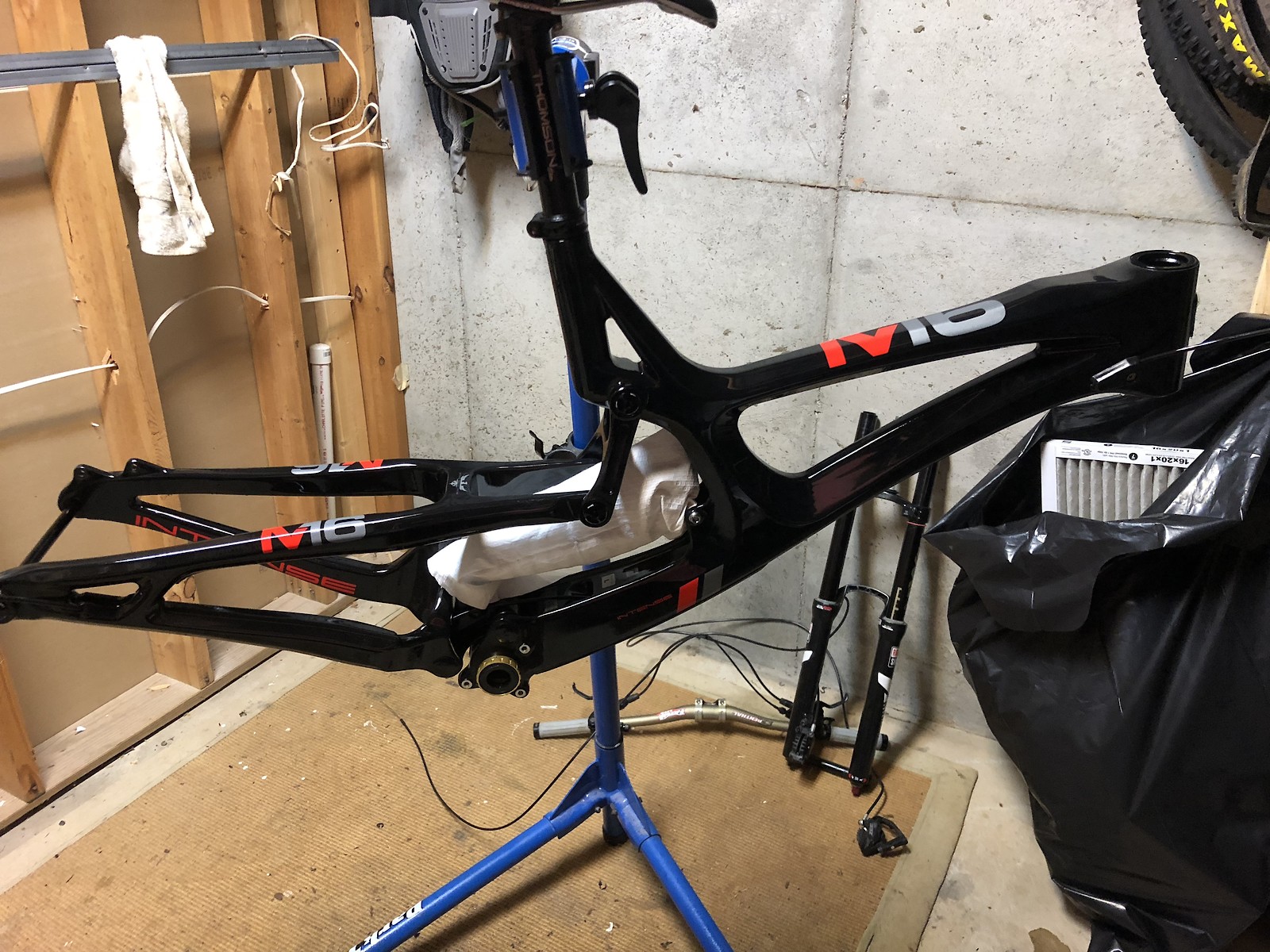 Intense M16c - Nommader's Bike Check - Vital MTB