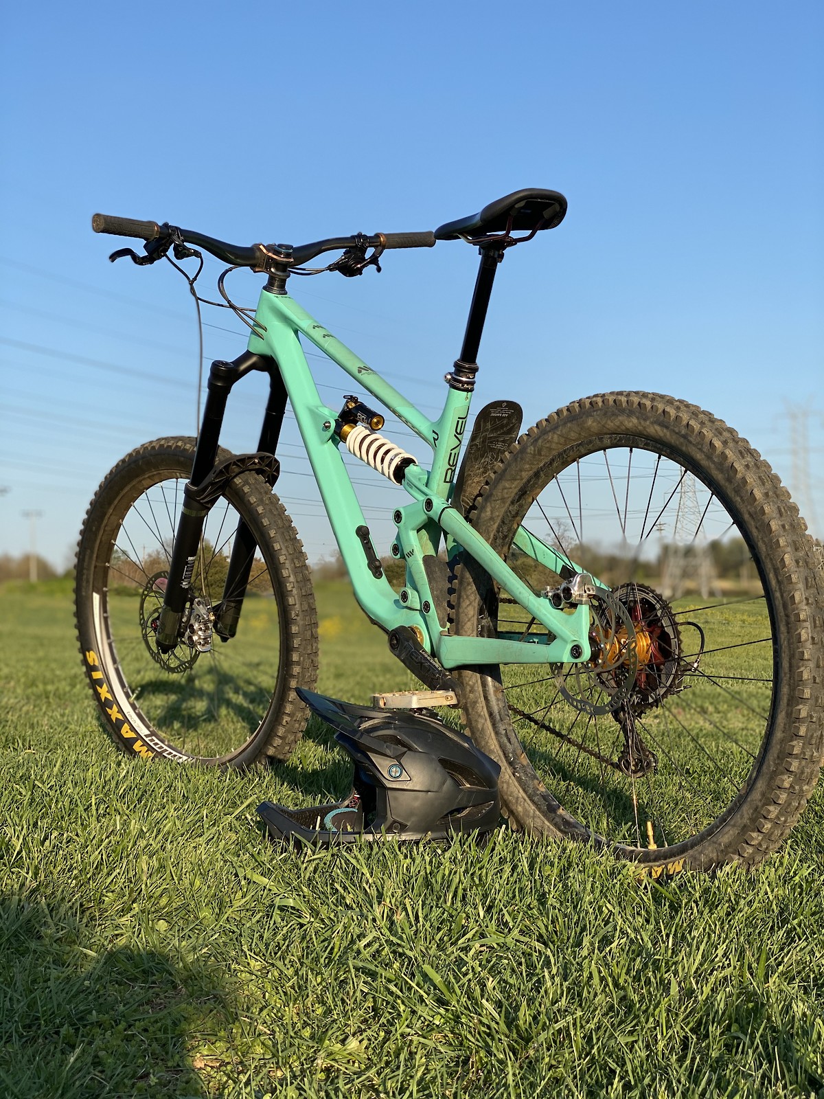 Revel Rail “Mullet” - SbMtb's Bike Check - Vital MTB