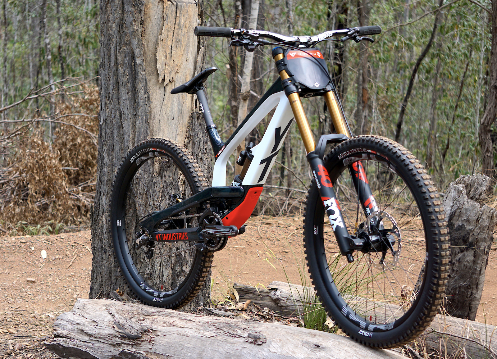 Custom YT tues CR PRO Race "Mob Edition" - Jet Boxer's Bike Check ...