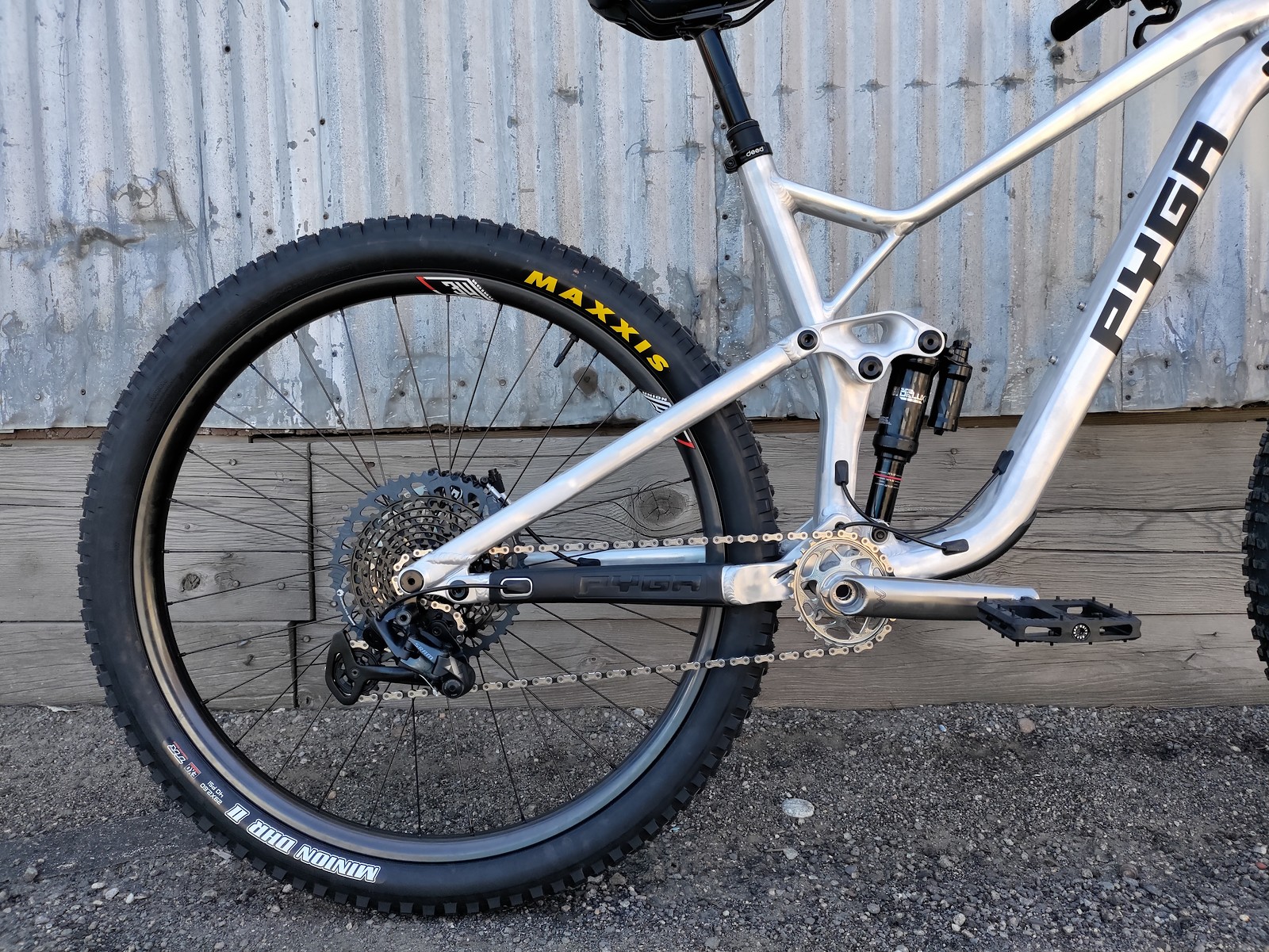 Custom Slakline - PYGA USA's Bike Check - Vital MTB