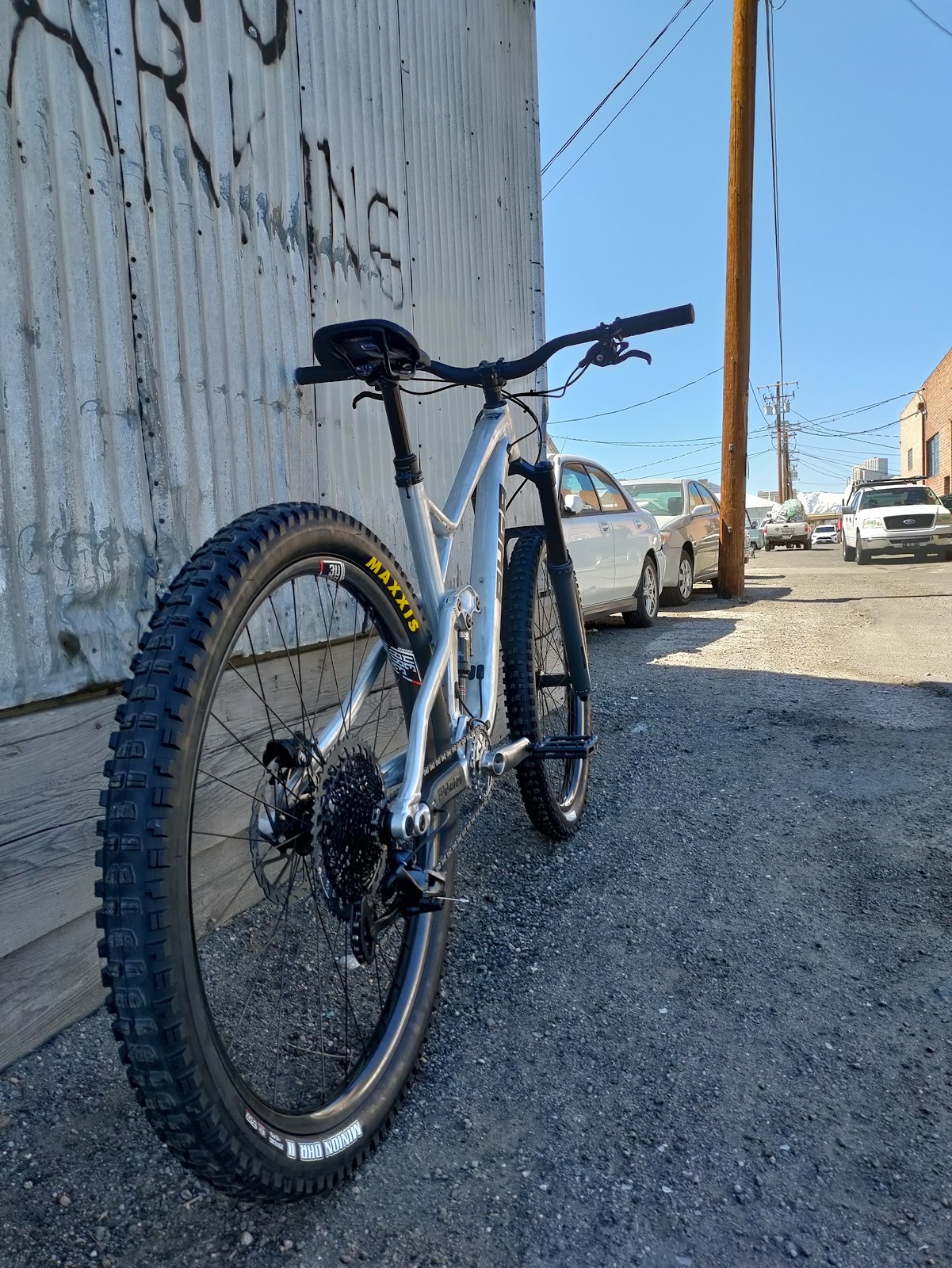 Custom Slakline - PYGA USA's Bike Check - Vital MTB