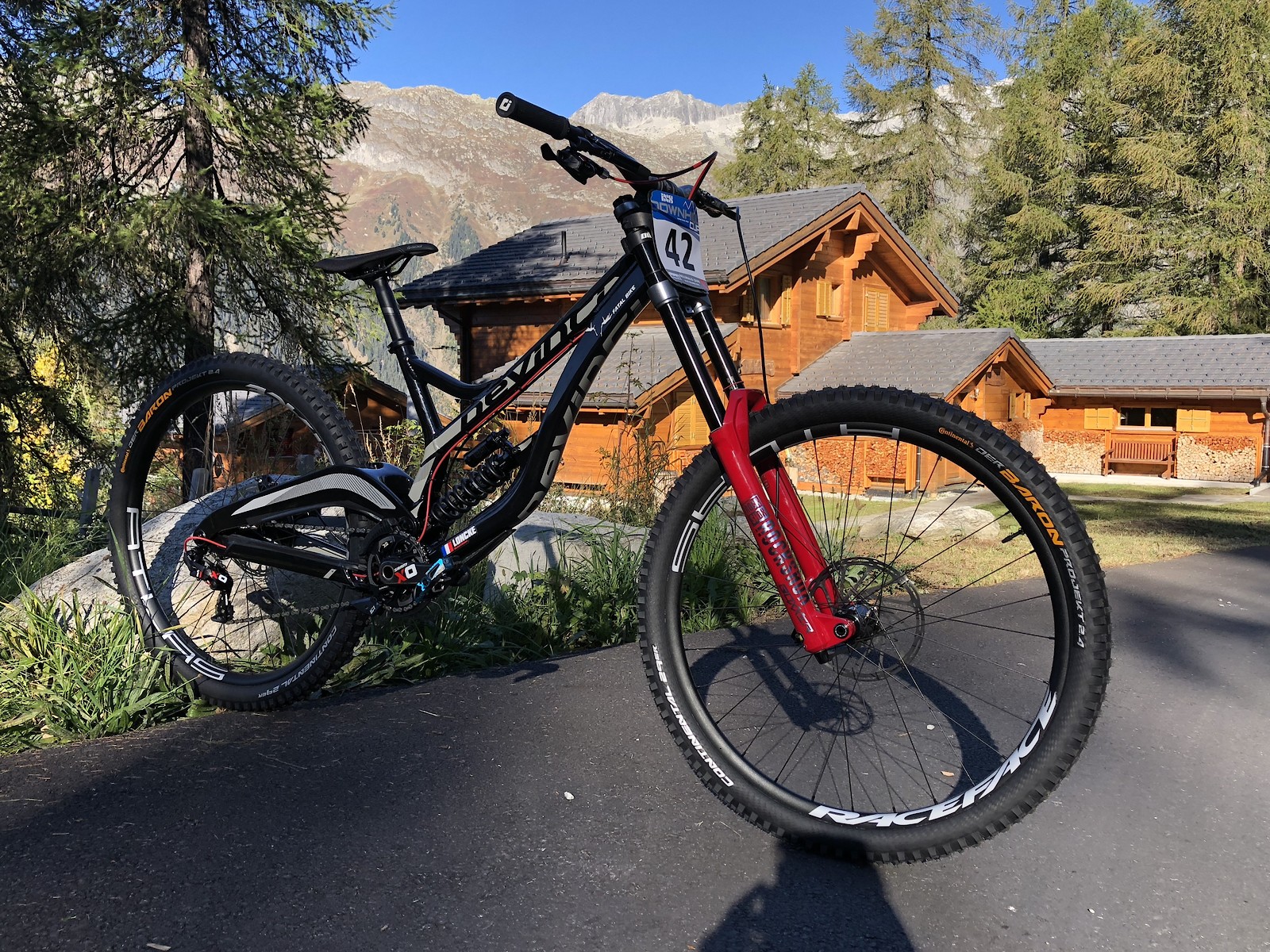 NEW DEVINCI WILSON 29 2019 - Gauthier Loncke's Bike Check - Vital MTB